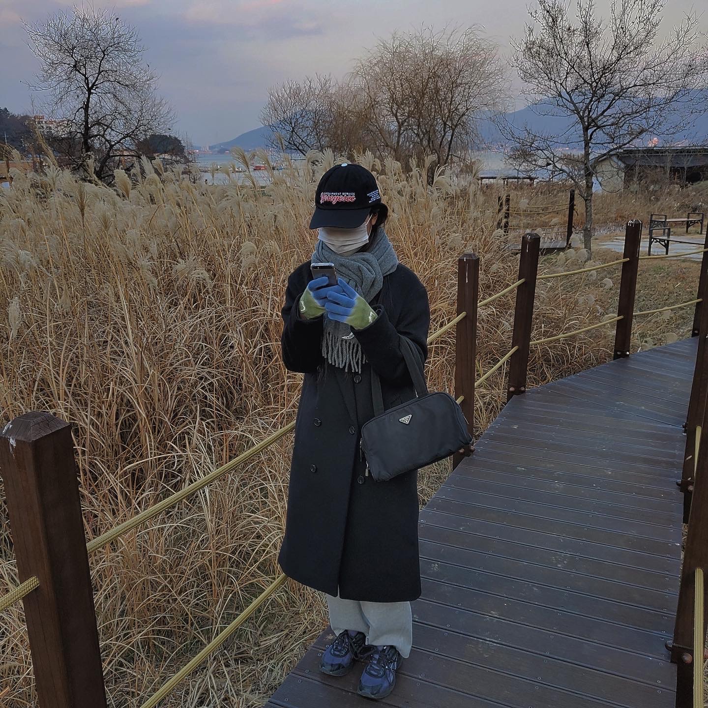 랑만 (@raangman) 님의 게시물 | KREAM