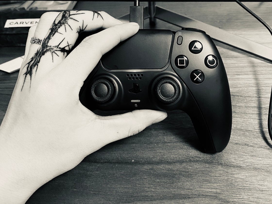 (@bvbvbvbv) 님의 게시물 | KREAM