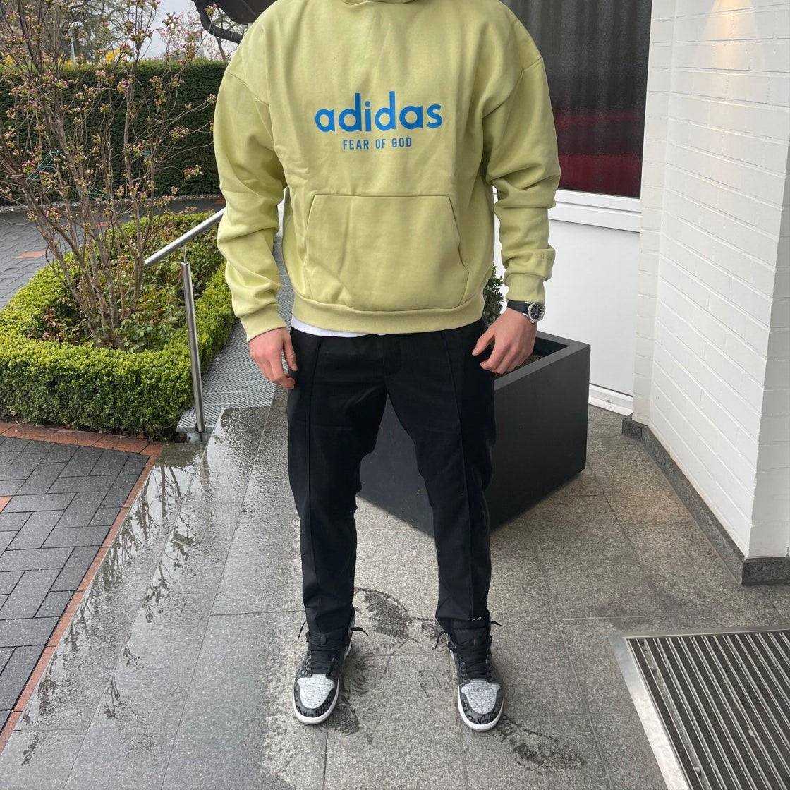 djdjfj (@tk3odn) 님의 게시물 | KREAM