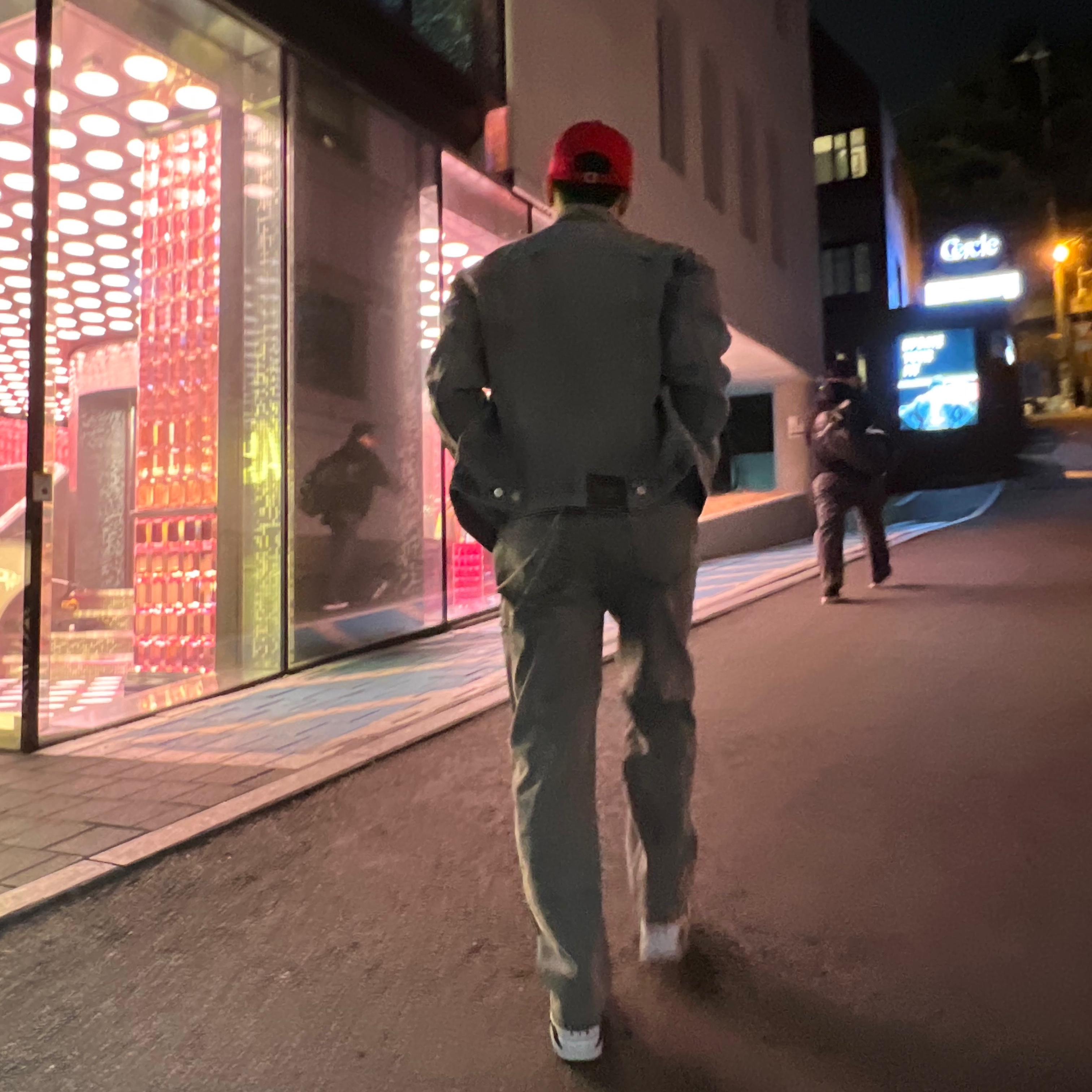 dadada_23 (@blue_boy) 님의 게시물 | KREAM