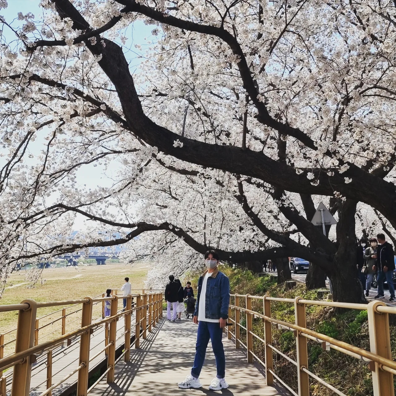 xxxx (@jw_1985) 님의 게시물 | KREAM