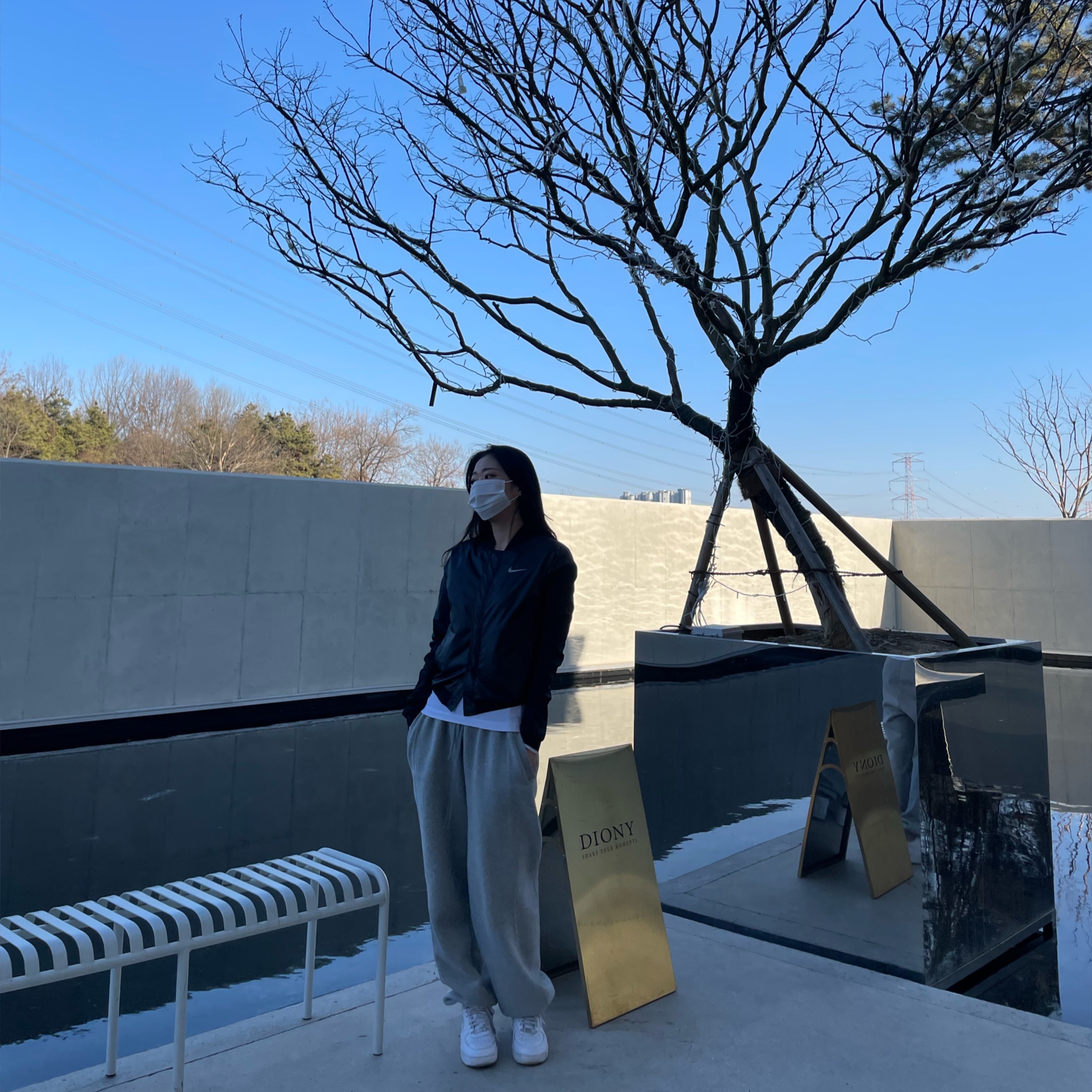 김명지 (@merr_) 님의 게시물 | KREAM