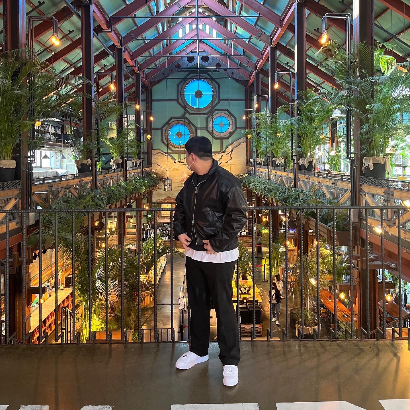 인상 (@in.__.ssang) 님의 게시물 | KREAM