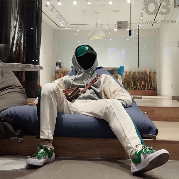 nyyellow2002 (@loveyoon0522) 님의 게시물 | KREAM