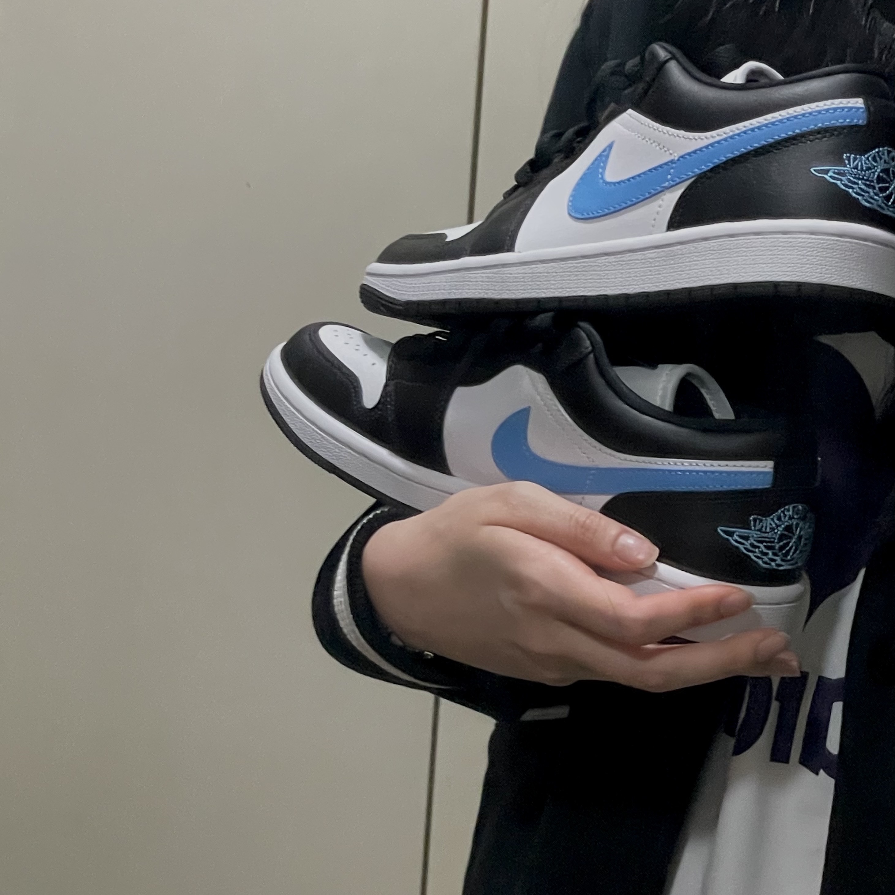 r (@rim____) 님의 게시물 | KREAM