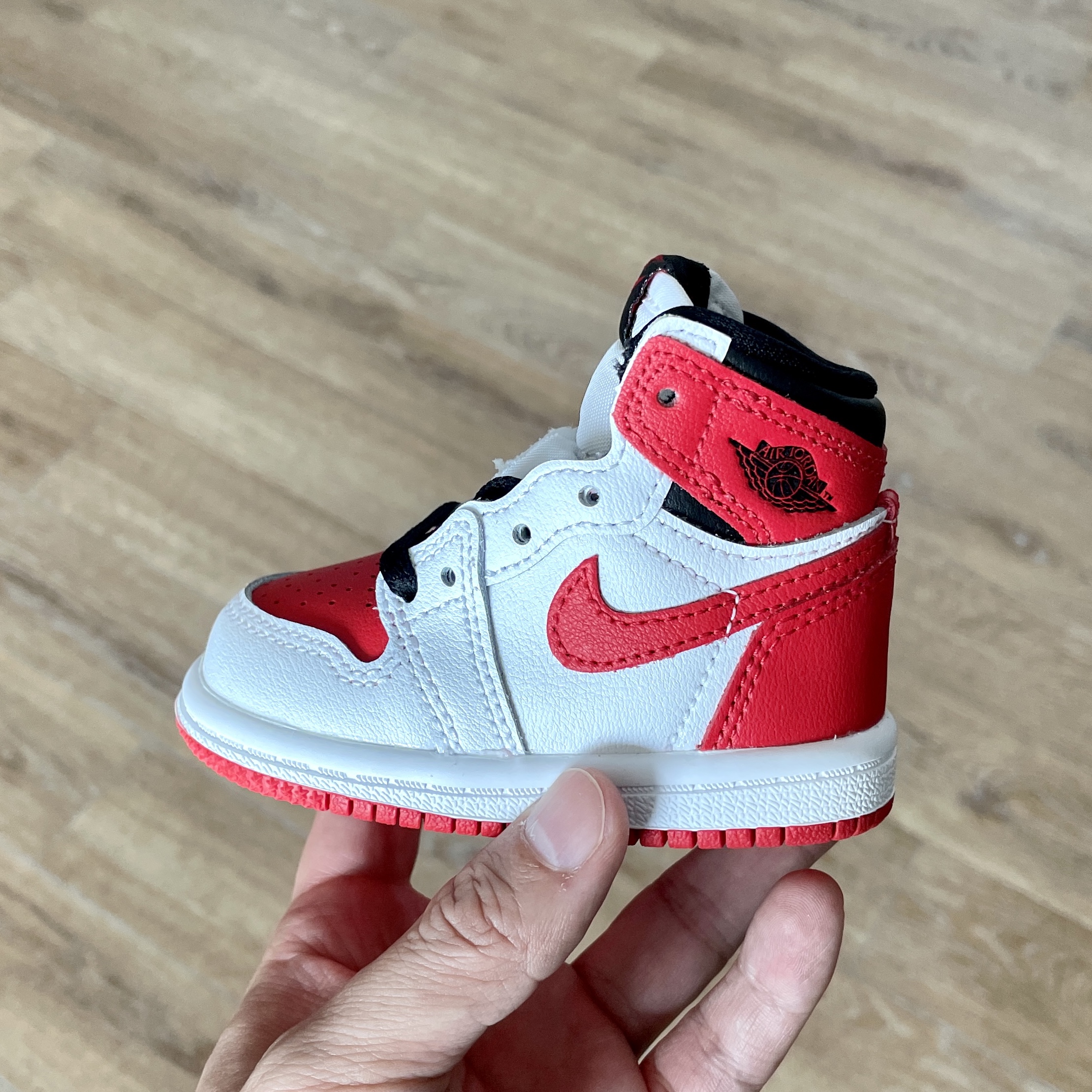 똘꽁 (@ohshin) 님의 게시물 | KREAM