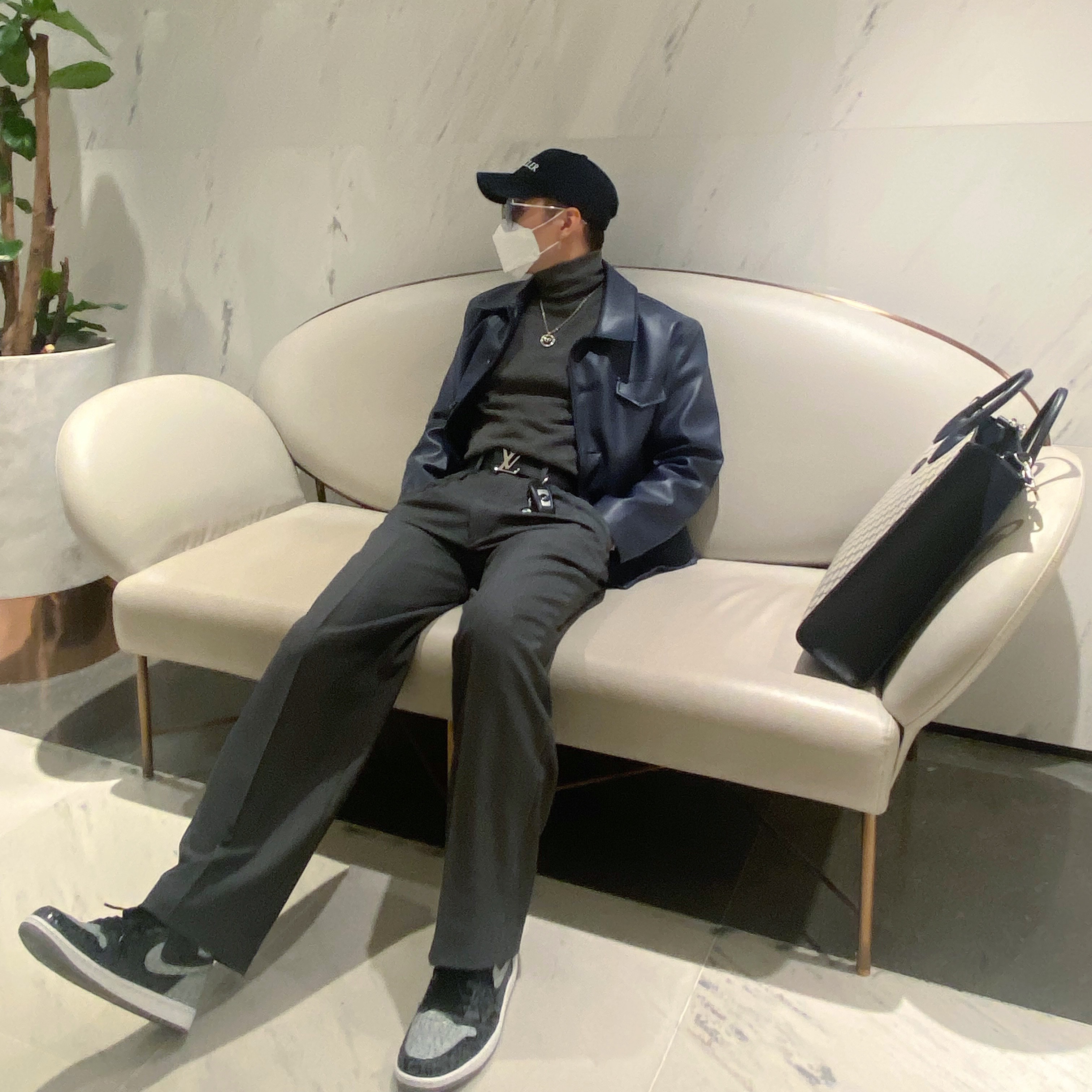 🧍🏻 (@blue_boy) 님의 게시물 | KREAM