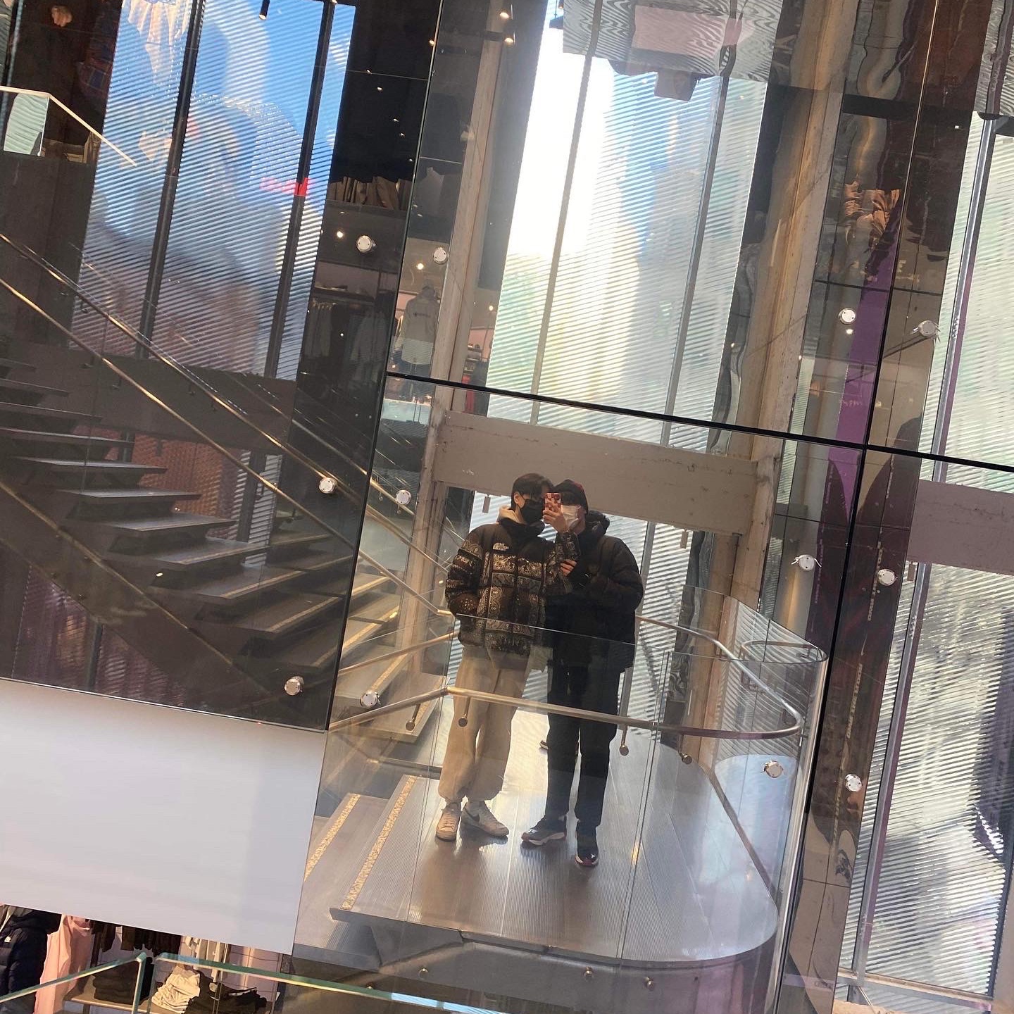 woong5759 (@w0o0ng) 님의 게시물 | KREAM