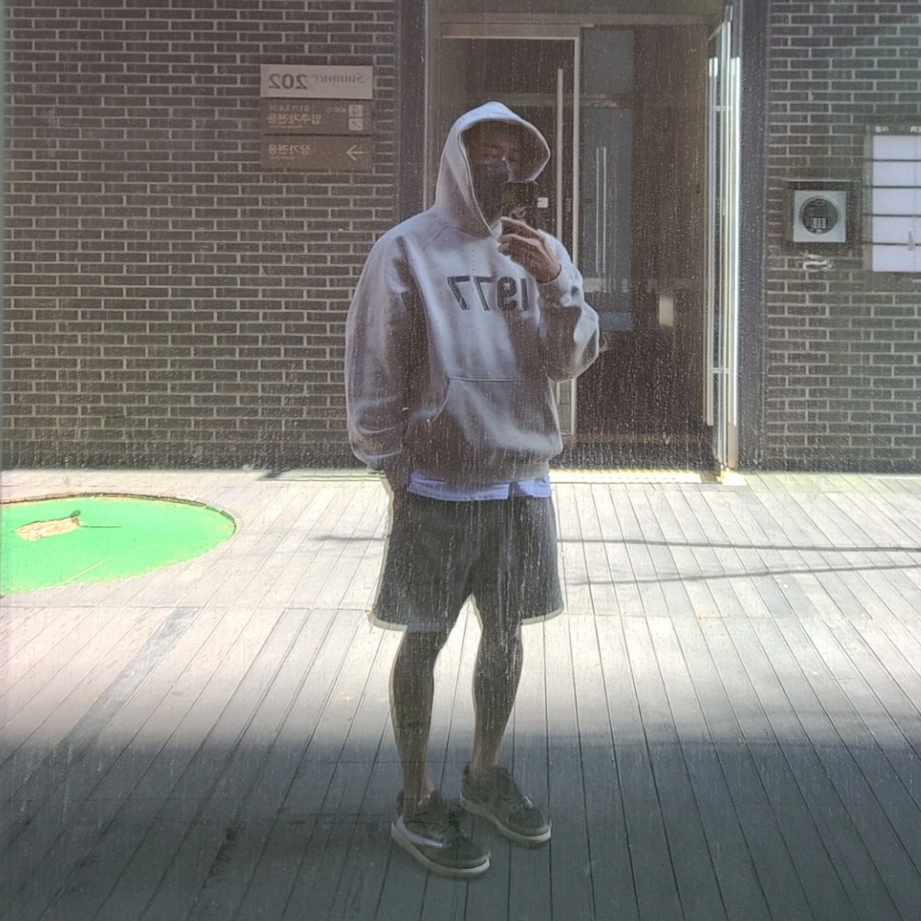 밀당런 (@push_pull_run) 님의 게시물 | KREAM