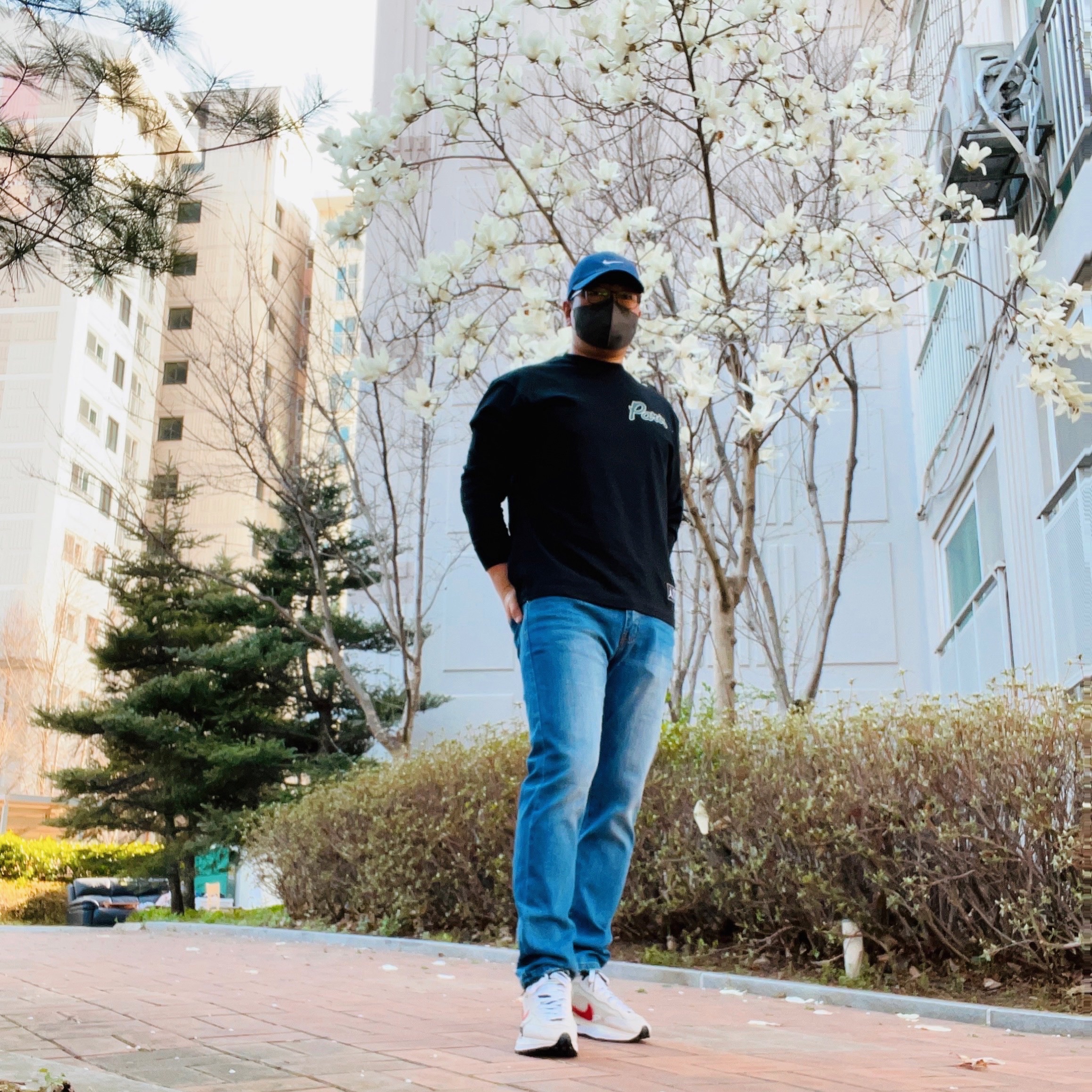 Lee (@artera) 님의 게시물 | KREAM