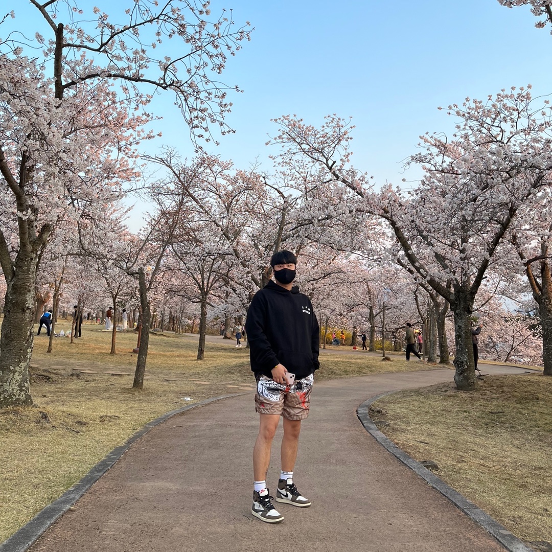 이재현 (@hyeoni_kkk) 님의 게시물 | KREAM