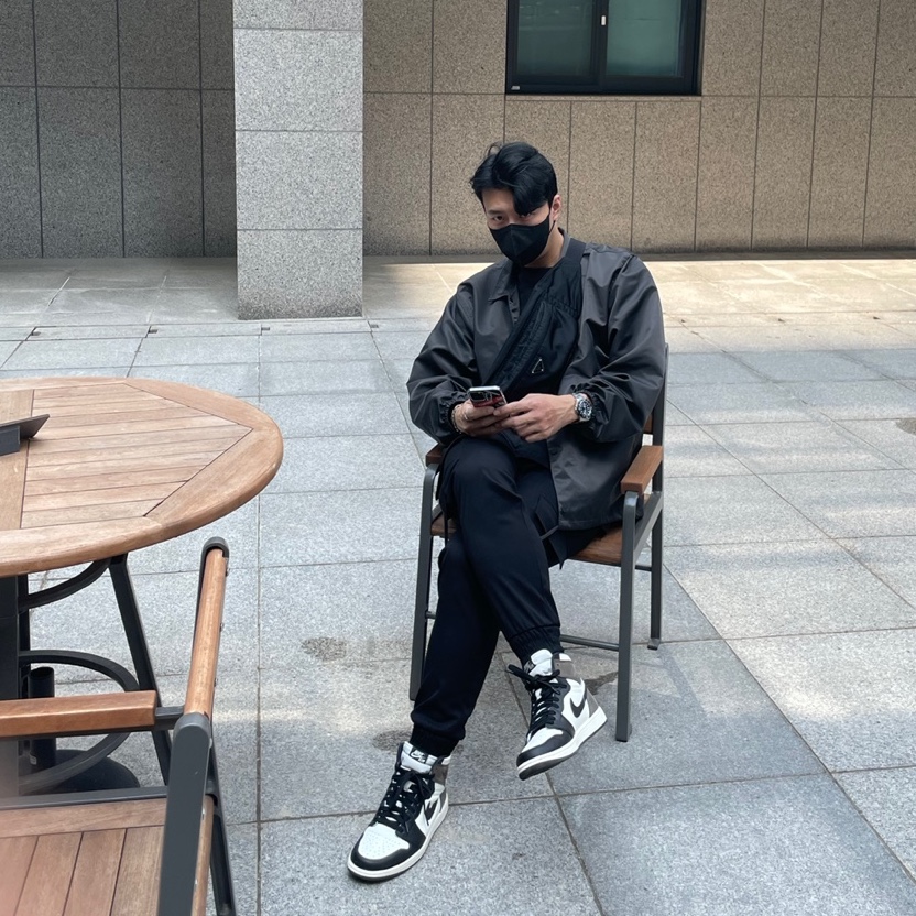 (@_jnkkk) 님의 게시물 | KREAM