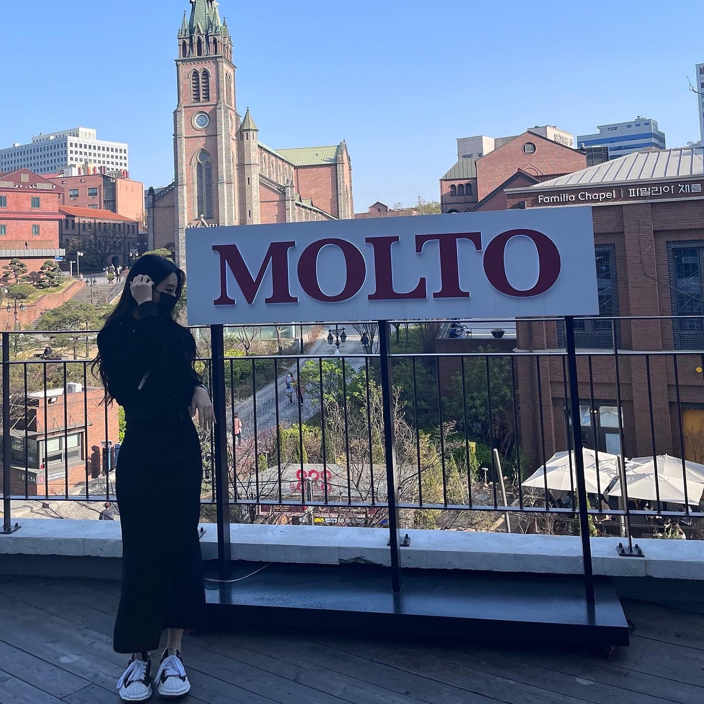 수댕 (@__s_jin__) 님의 게시물 | KREAM