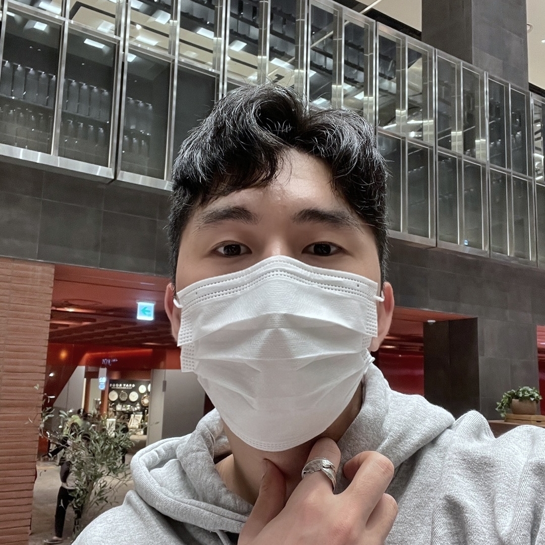 🚶🏻 (@phw55) 님의 게시물 | KREAM