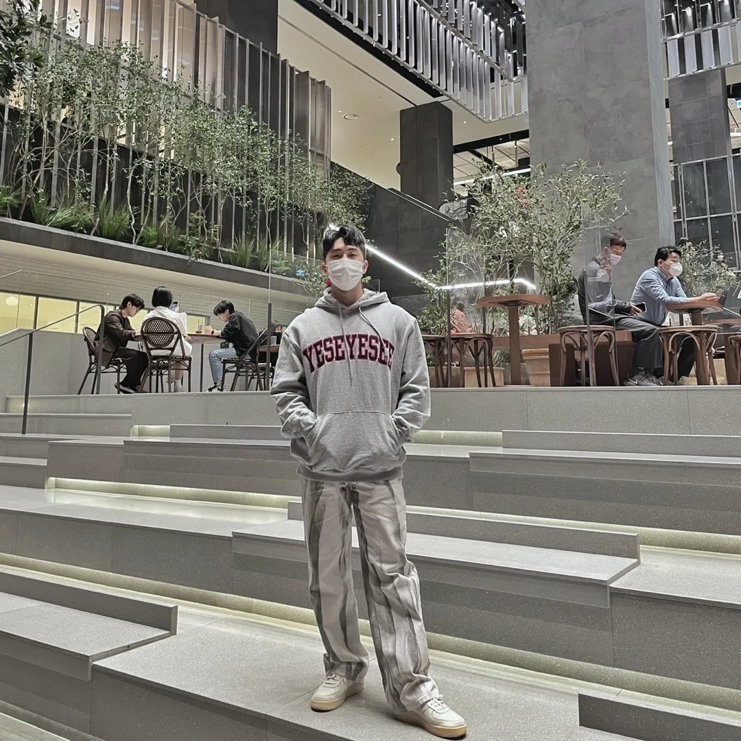 🚶🏻 (@phw55) 님의 게시물 | KREAM