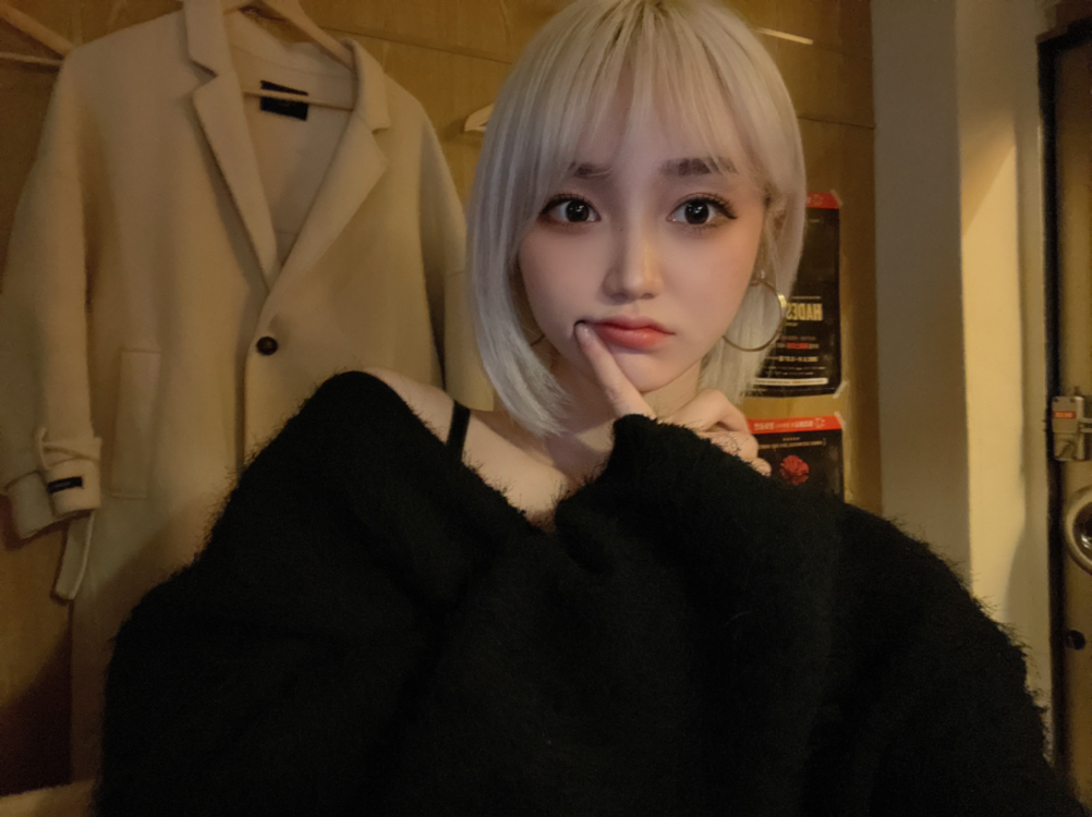 권공주 (@aior_shu) 님의 게시물 | KREAM