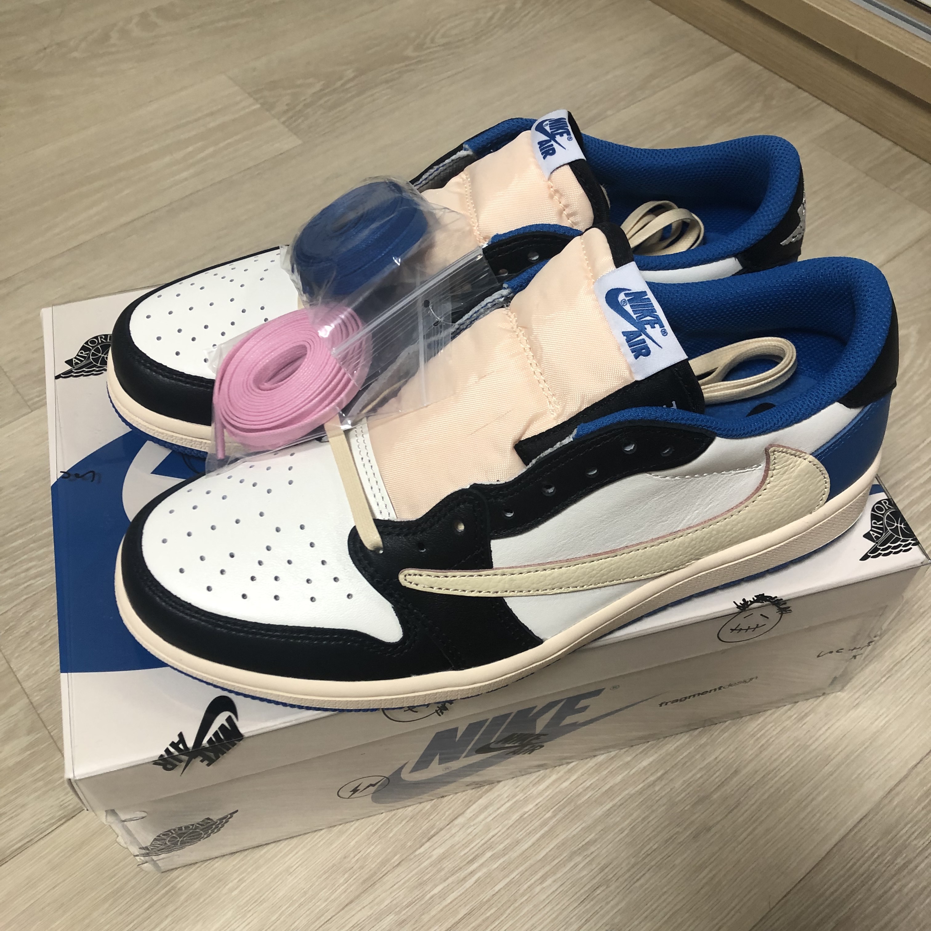 퓨퓨퓨 (@p_yyyy) 님의 게시물 | KREAM