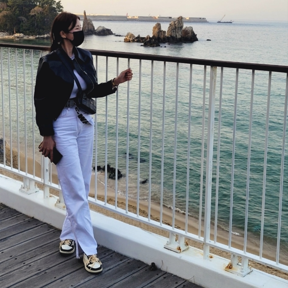 혜민스님 (@hey__min) 님의 게시물 | KREAM