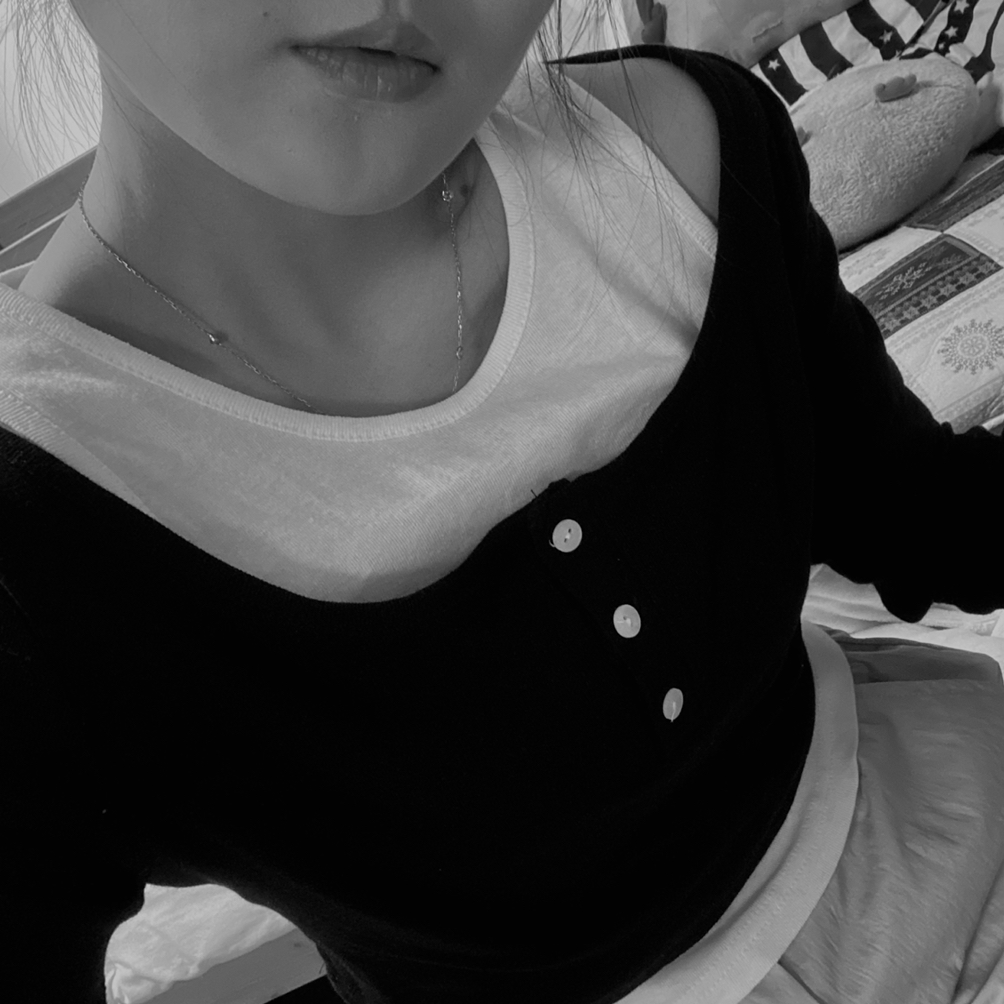 류류 (@ryuari) 님의 게시물 | KREAM