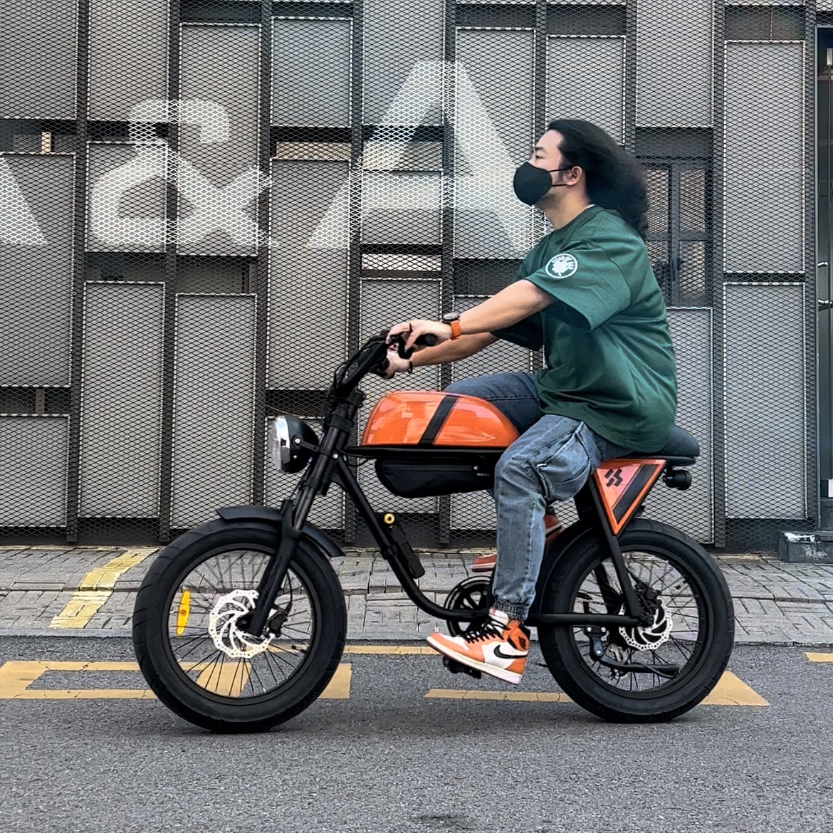 hello_mark (@hello_mark) 님의 게시물 | KREAM