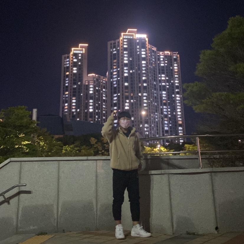 구민혁 (@min._.h) 님의 게시물 | KREAM