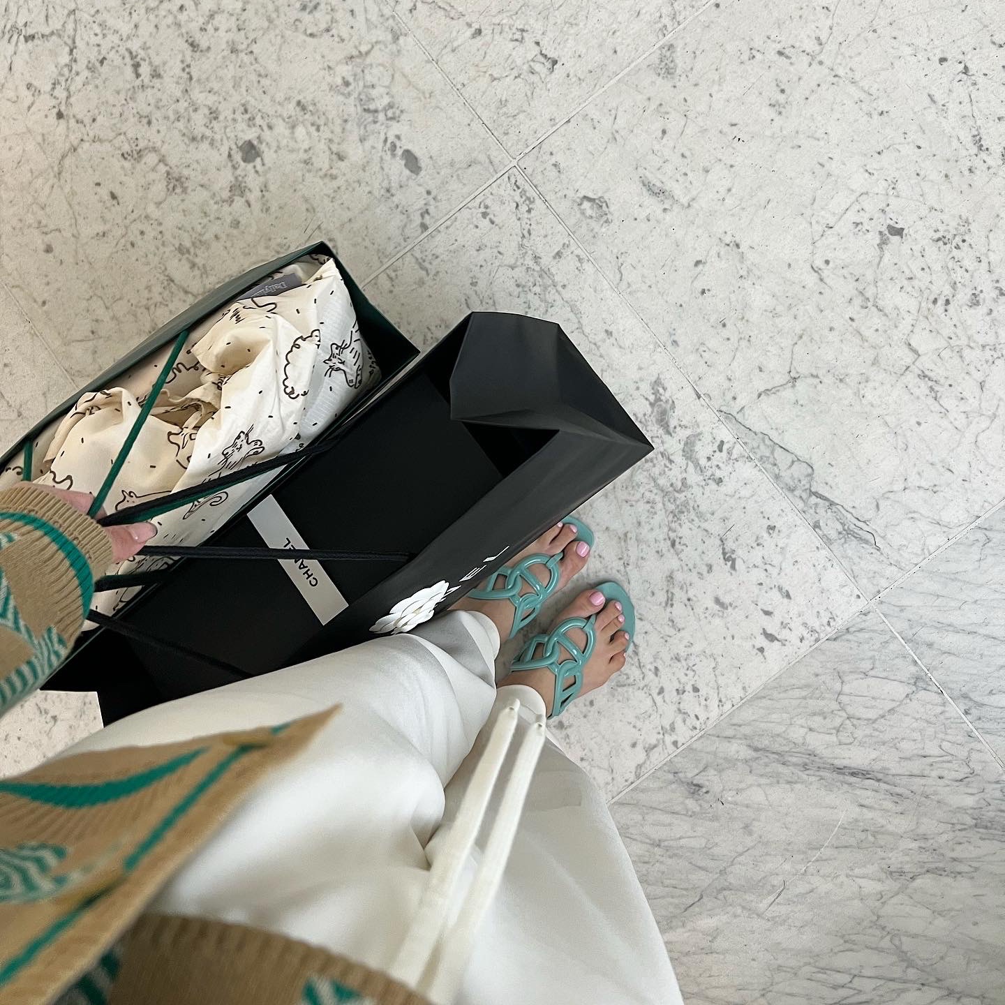 (@vive_atelier) 님의 게시물 | KREAM