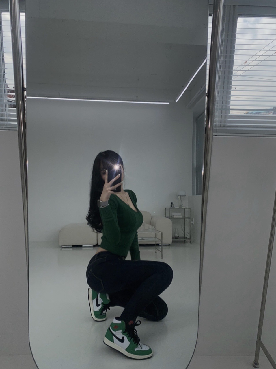 지수 (@ljsww) 님의 게시물 | KREAM