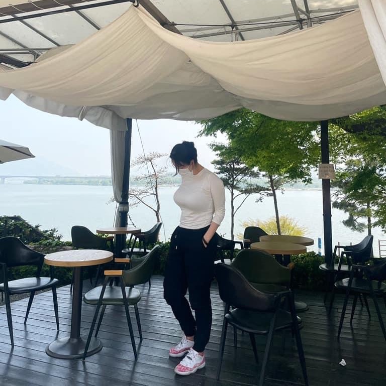 Hanyeco (@hanyeco) 님의 게시물 | KREAM