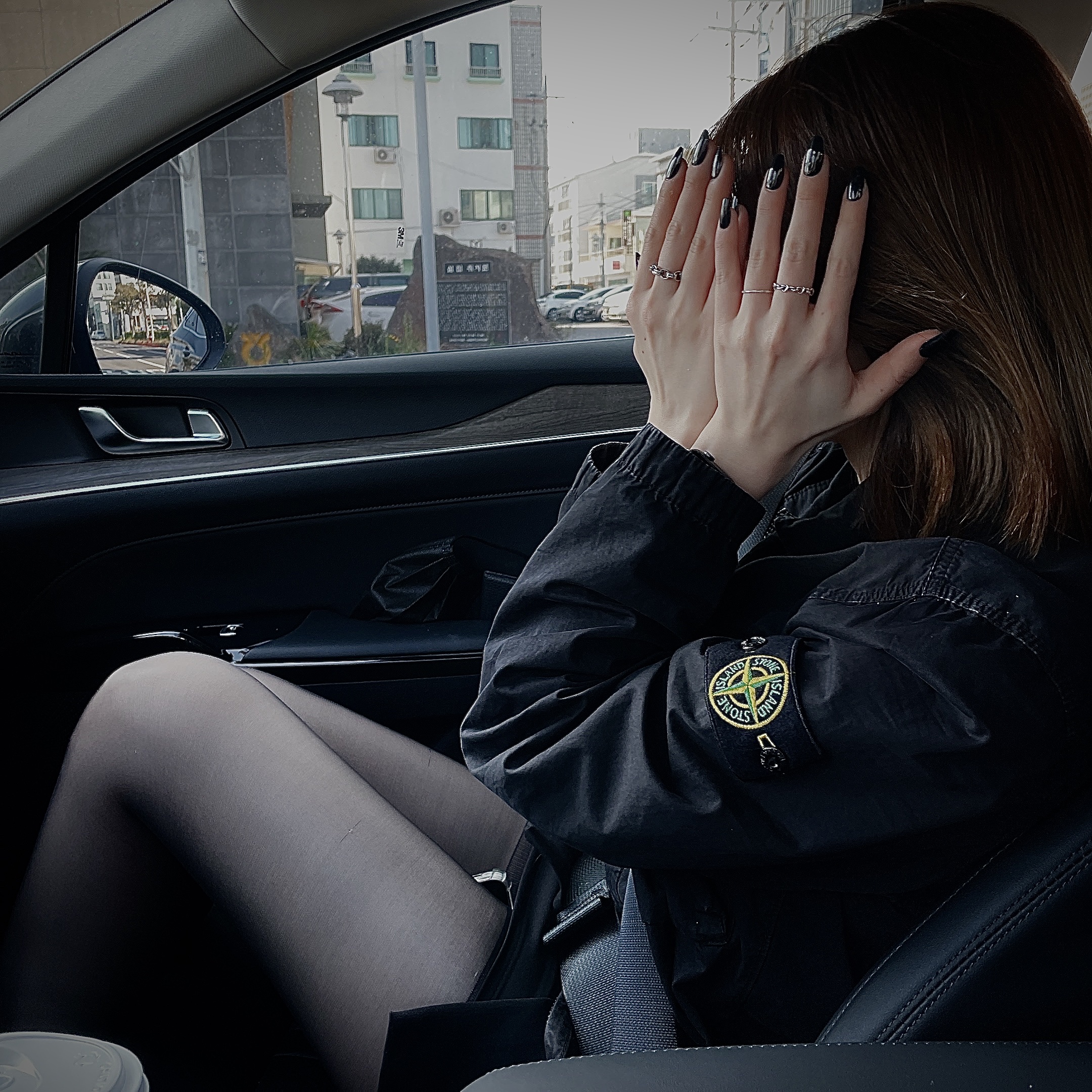 르네 (@eeee_ne) 님의 게시물 | KREAM