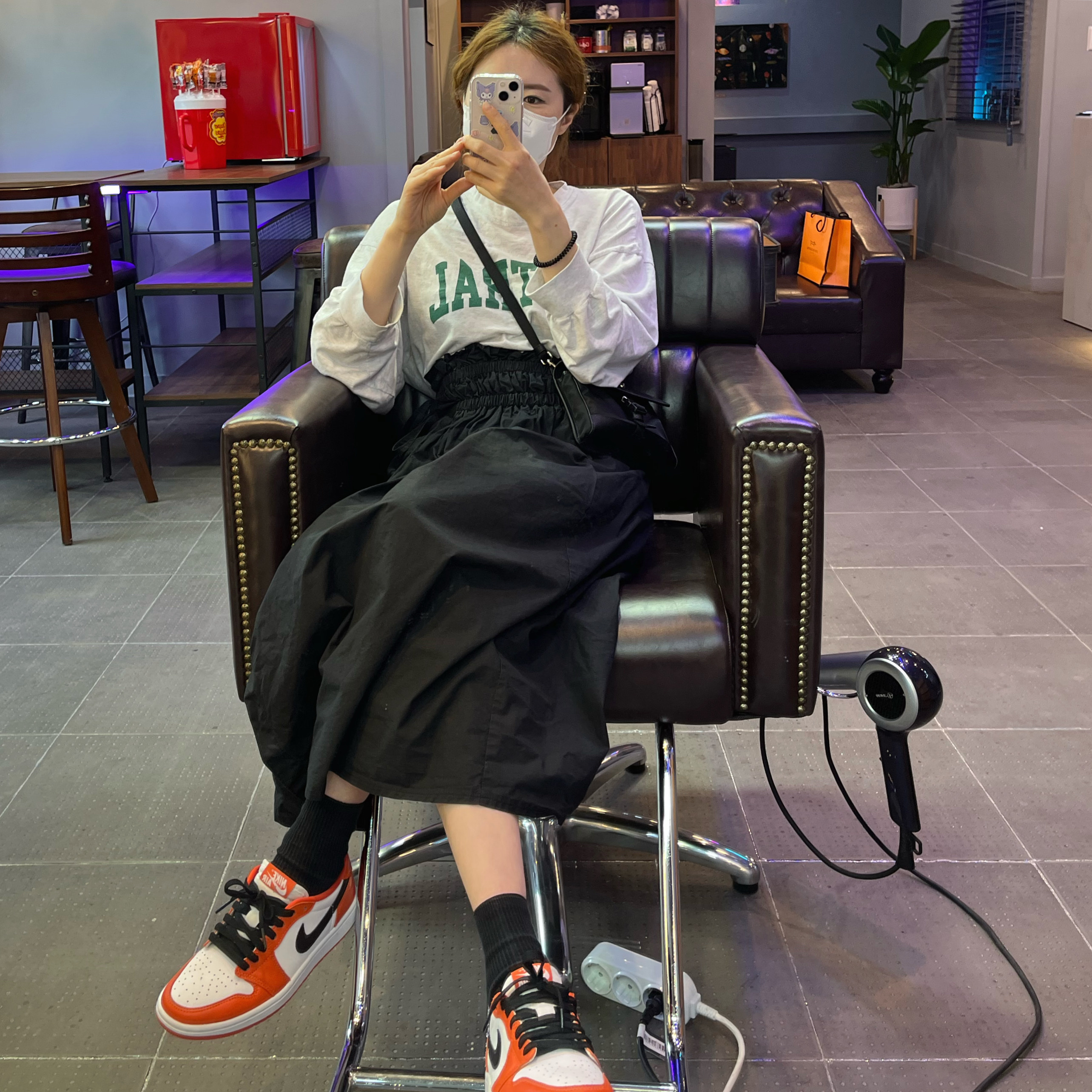 김민희 (@alslal_) 님의 게시물 | KREAM