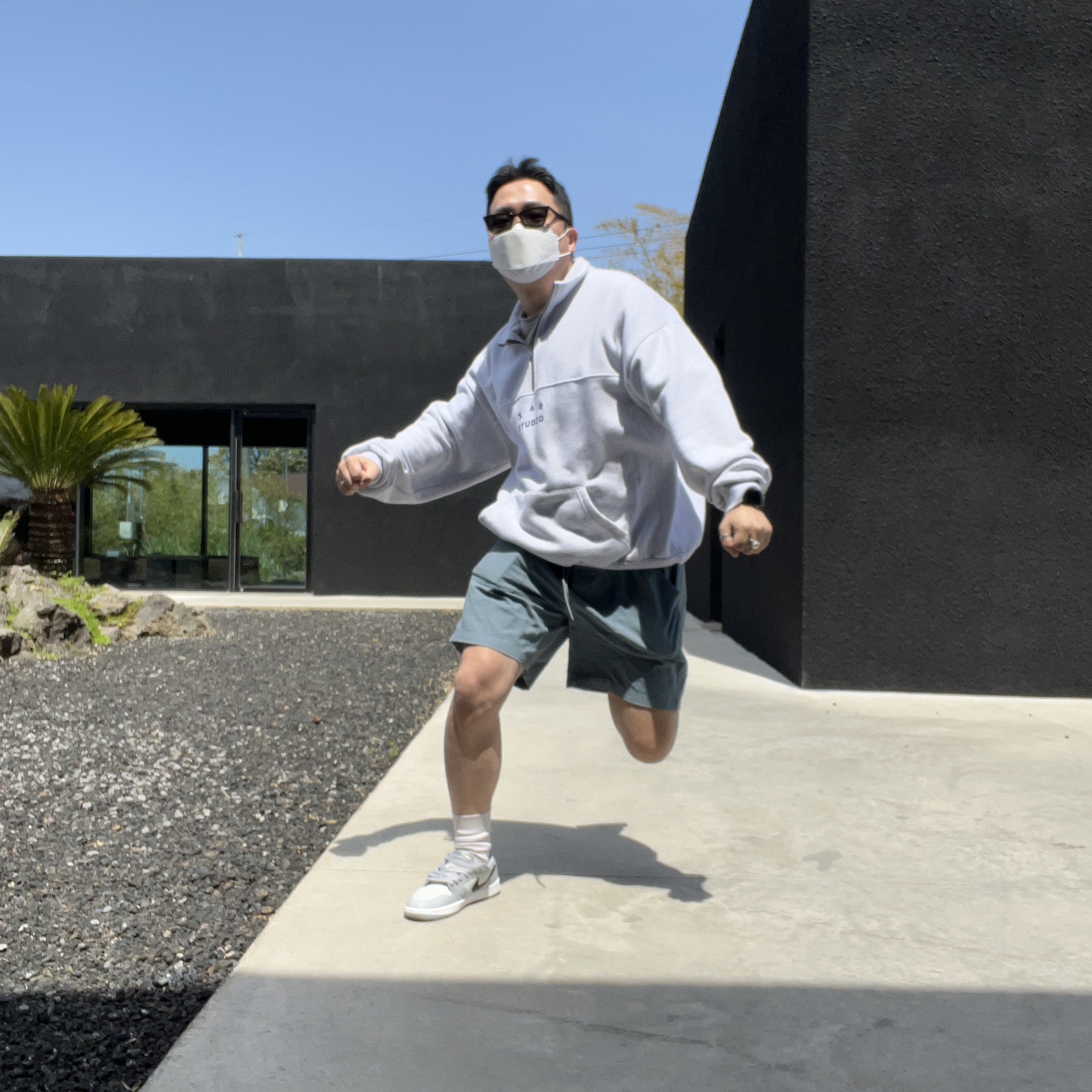 @hoon_x_hoon (@hoon_x_hoon) 님의 게시물 | KREAM