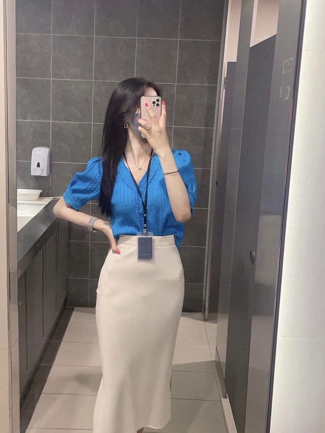 📍insta: @hai... (@hailey_.hk) 님의 게시물 | KREAM