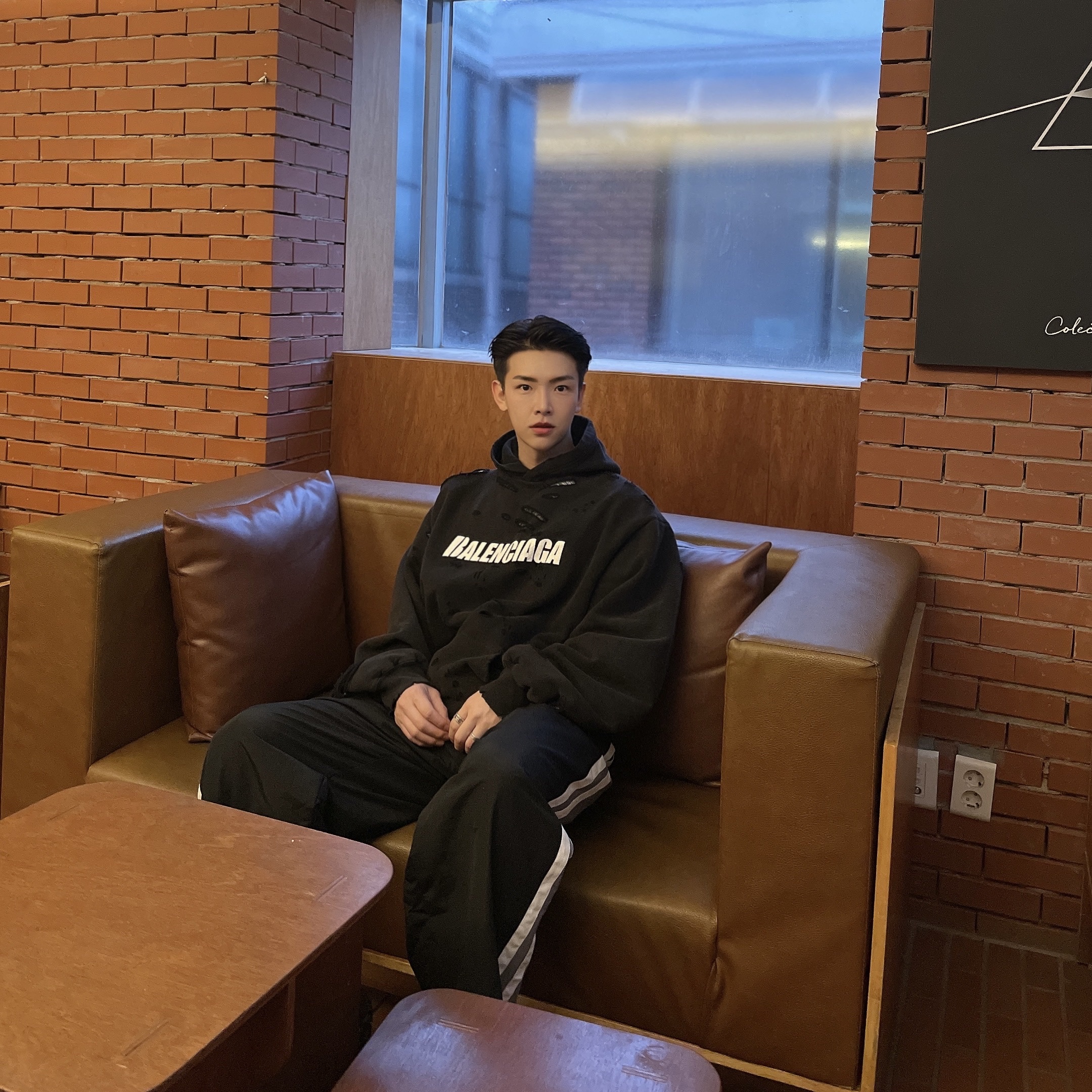 gun.w0_0 (@gun.w0_0) 님의 게시물 | KREAM