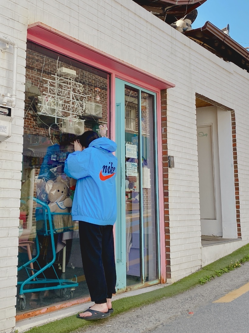 나익희 (@drow_act) 님의 게시물 | KREAM