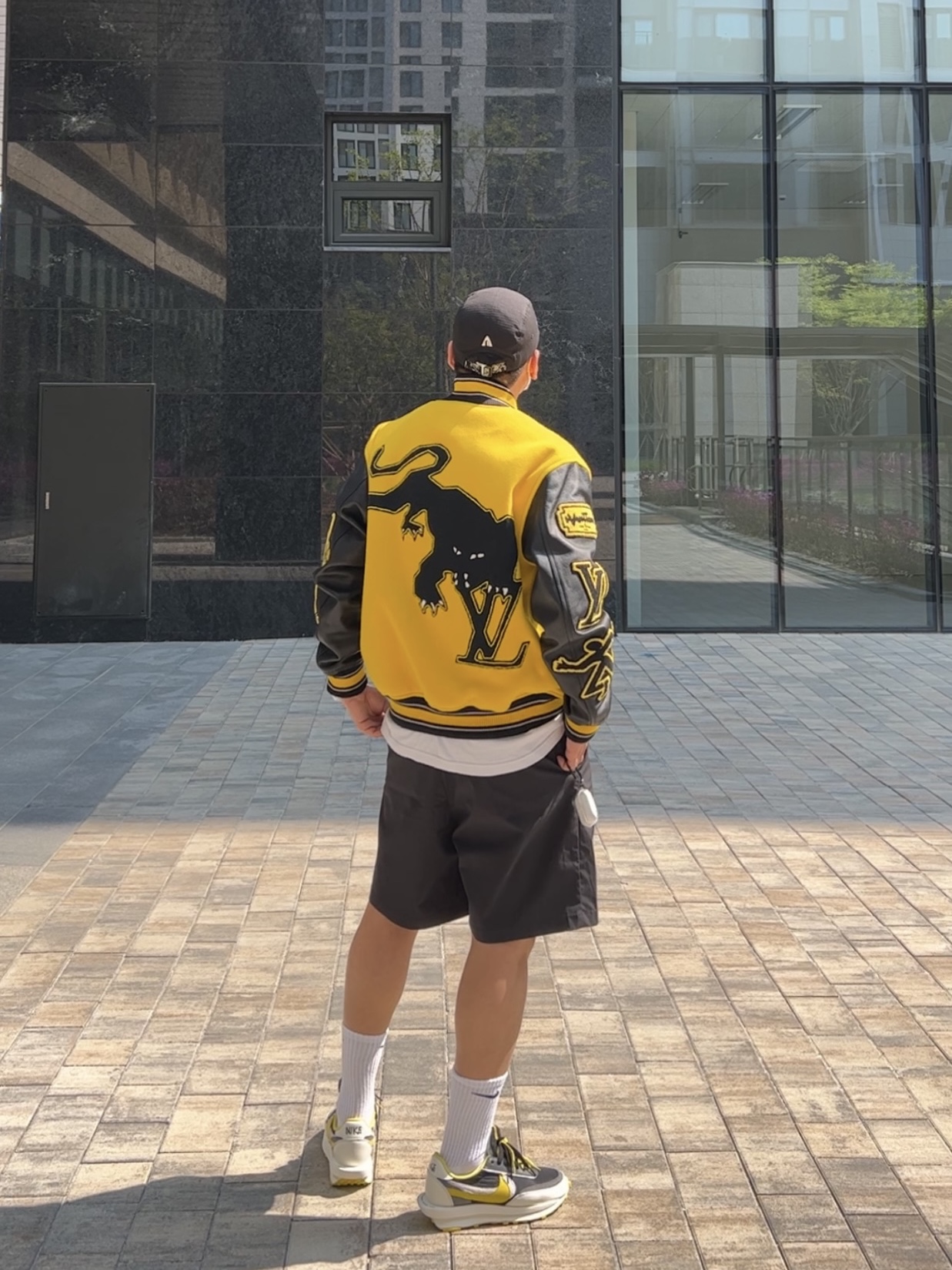 우쓰 (@woos_k) 님의 게시물 | KREAM