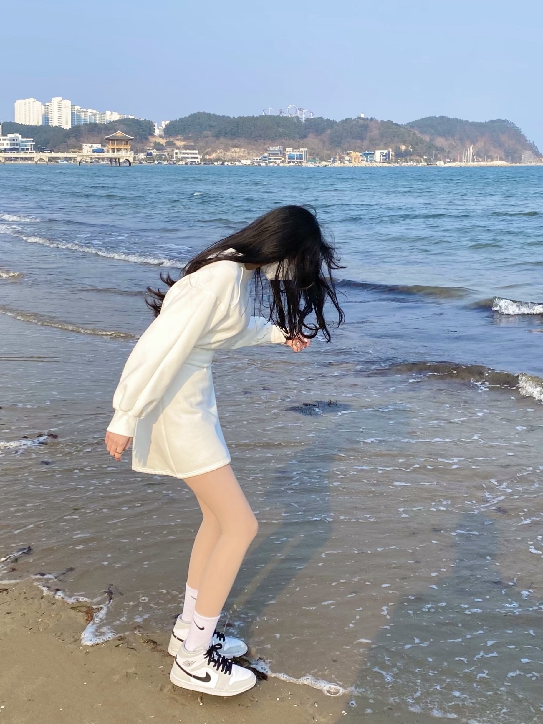 검끈 필수 .. 👟🖤 | KREAM