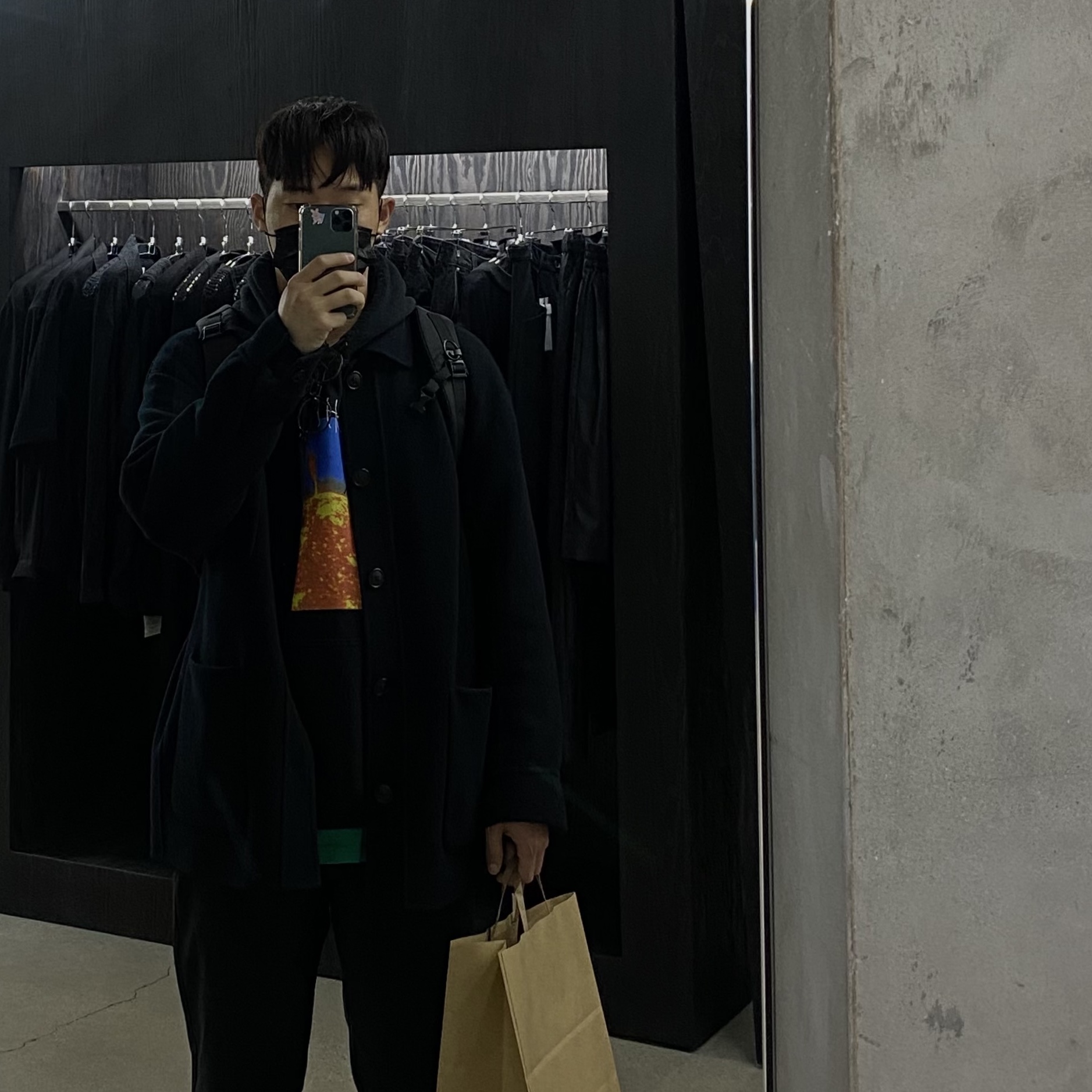 (@eitherone) 님의 게시물 | KREAM