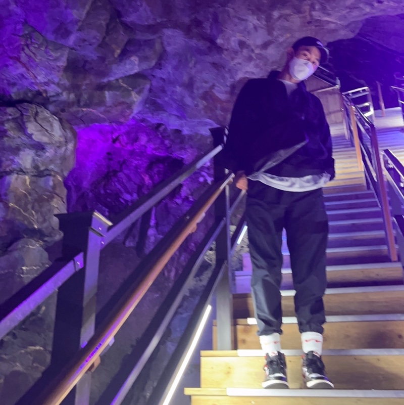 황동현 (@djhdh) 님의 게시물 | KREAM