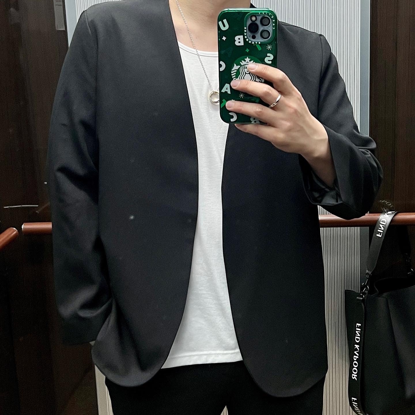 리차드장 (@csg120) 님의 게시물 | KREAM