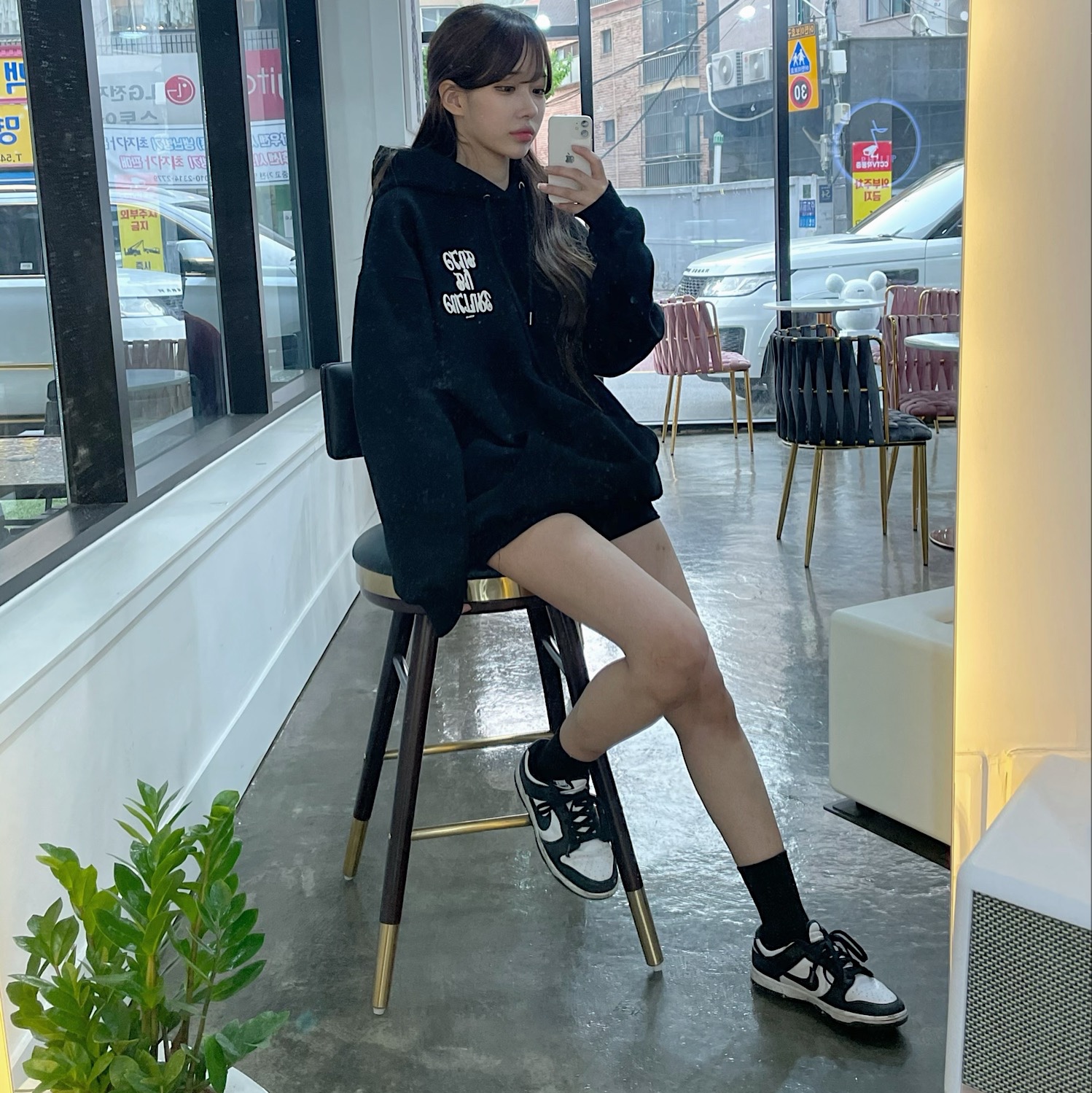 나야나 (@btbbx) 님의 게시물 | KREAM