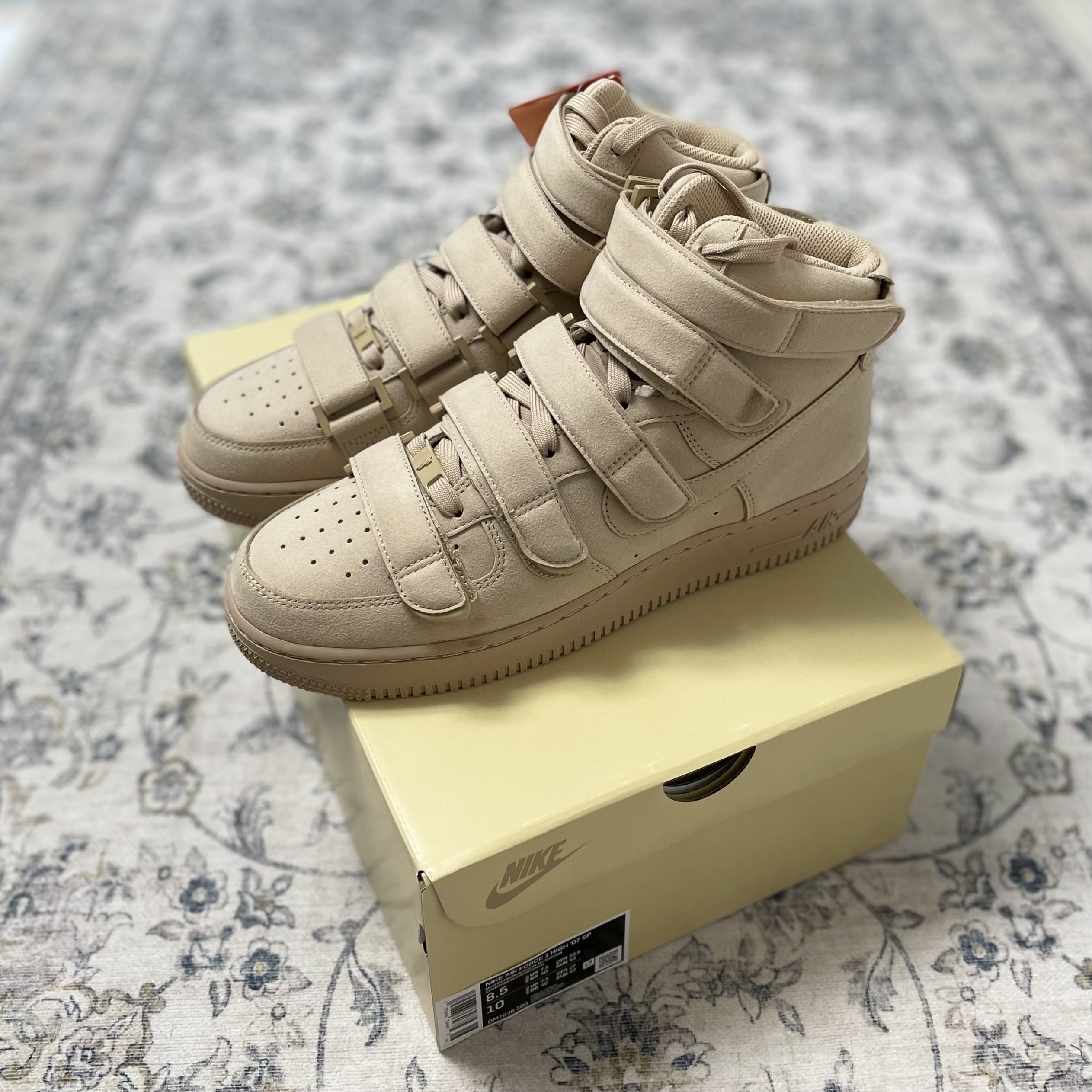 ockera (@ockera) 님의 게시물 | KREAM