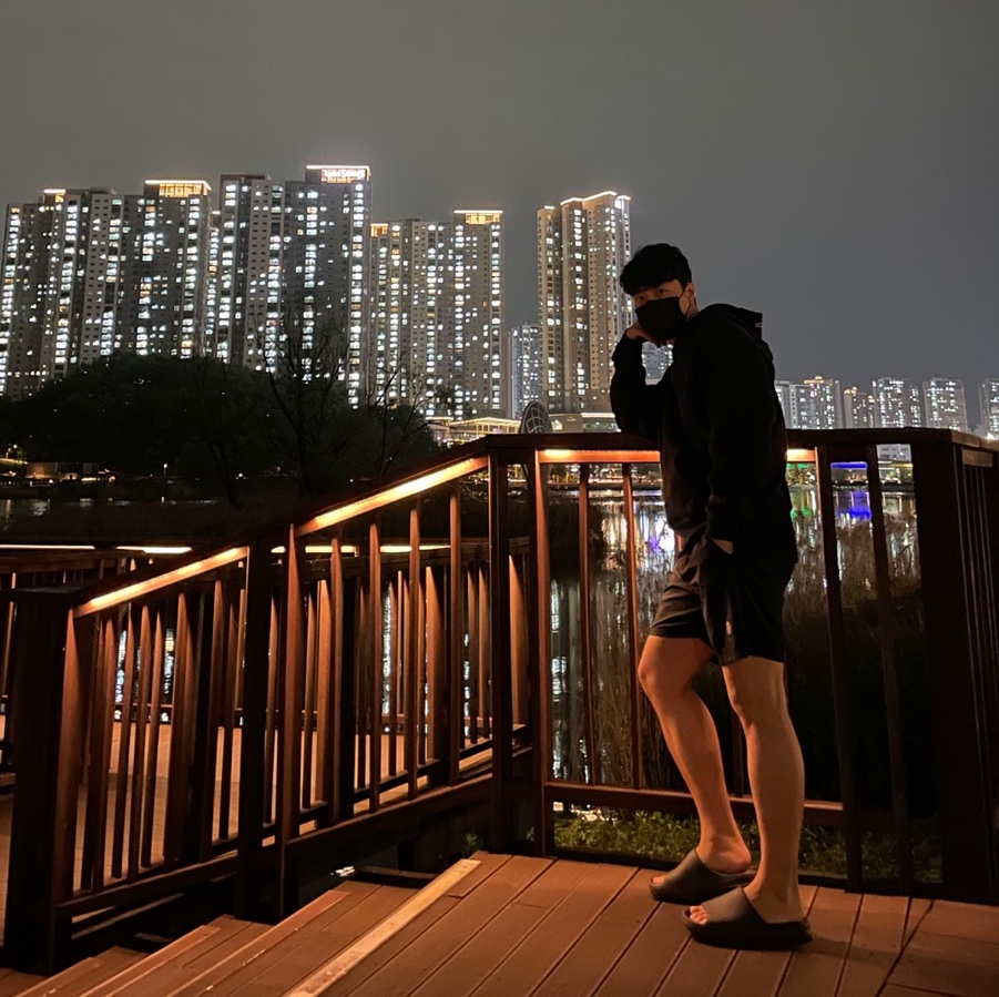 (@_jnkkk) 님의 게시물 | KREAM