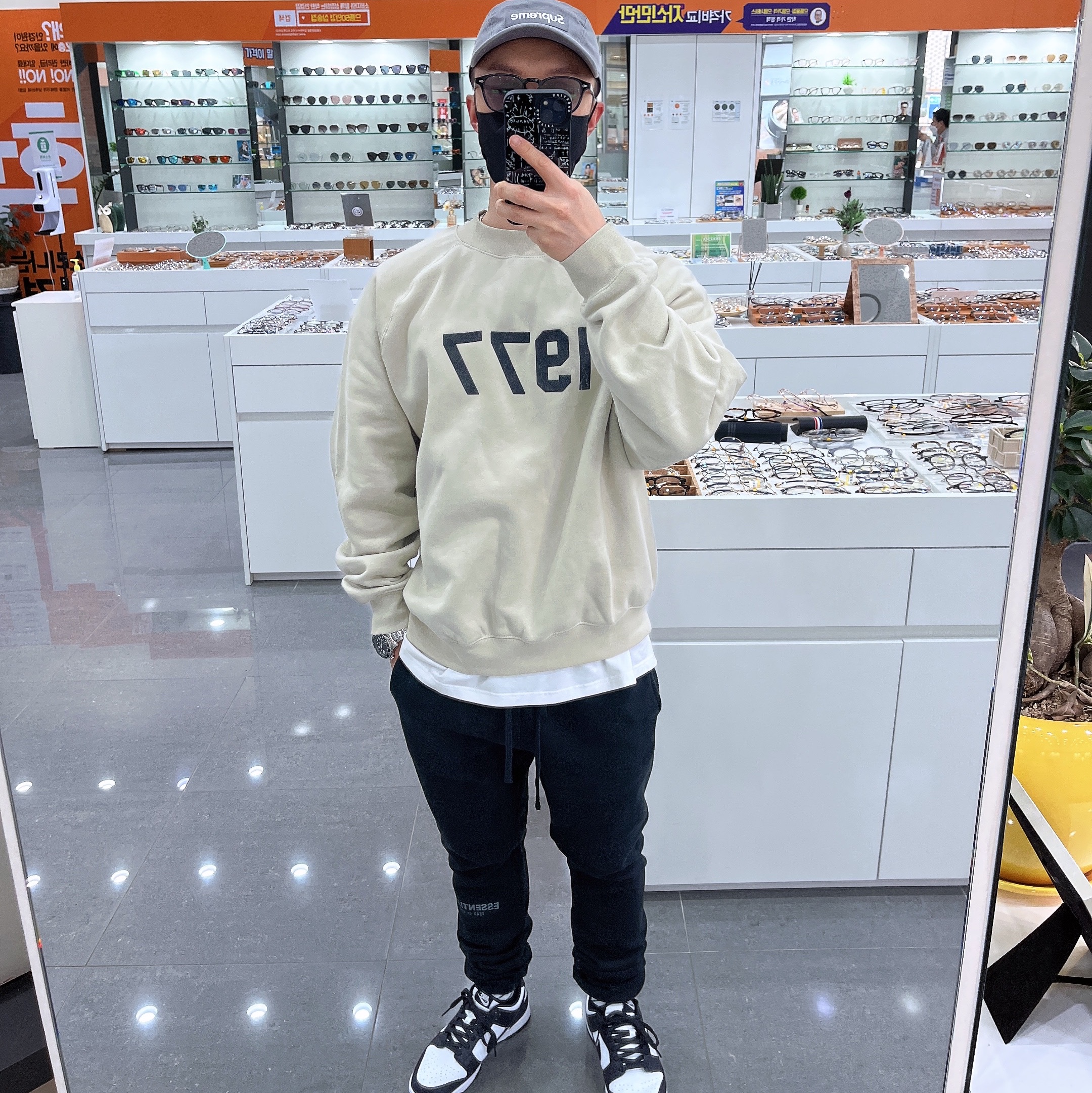 김영학 (@hak87) 님의 게시물 | KREAM