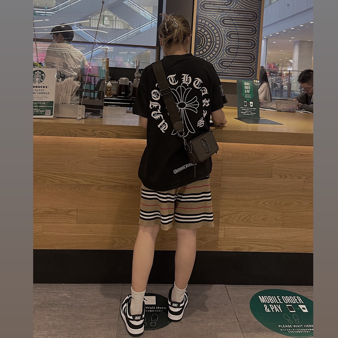 이하은 (@happil.y) 님의 게시물 | KREAM