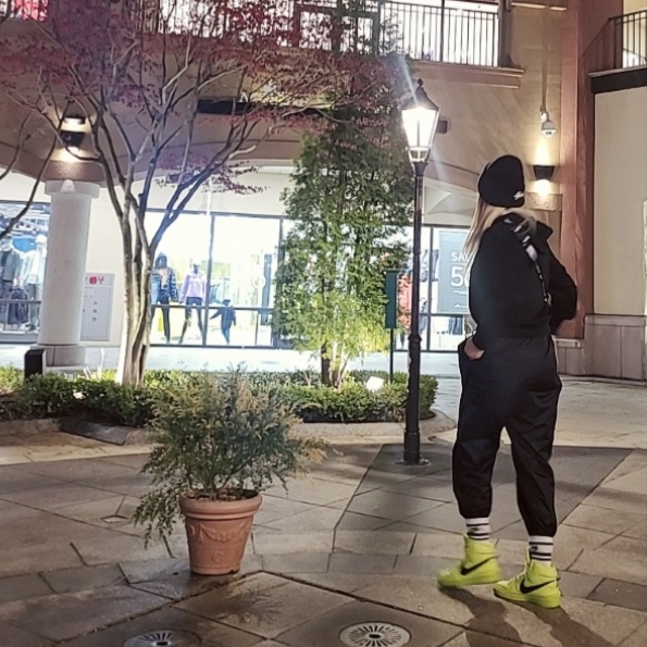 RING.ZI (@ringzi) 님의 게시물 | KREAM