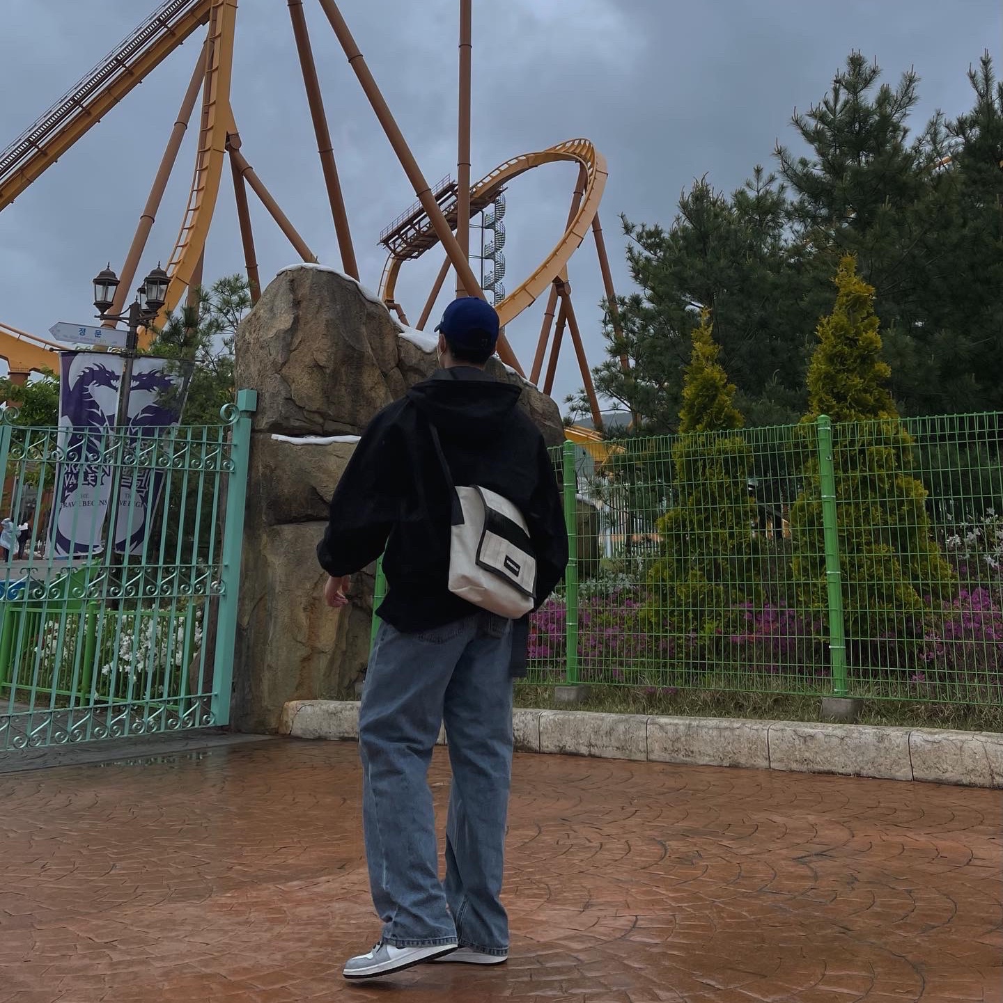 버미 (@_beomy) 님의 게시물 | KREAM