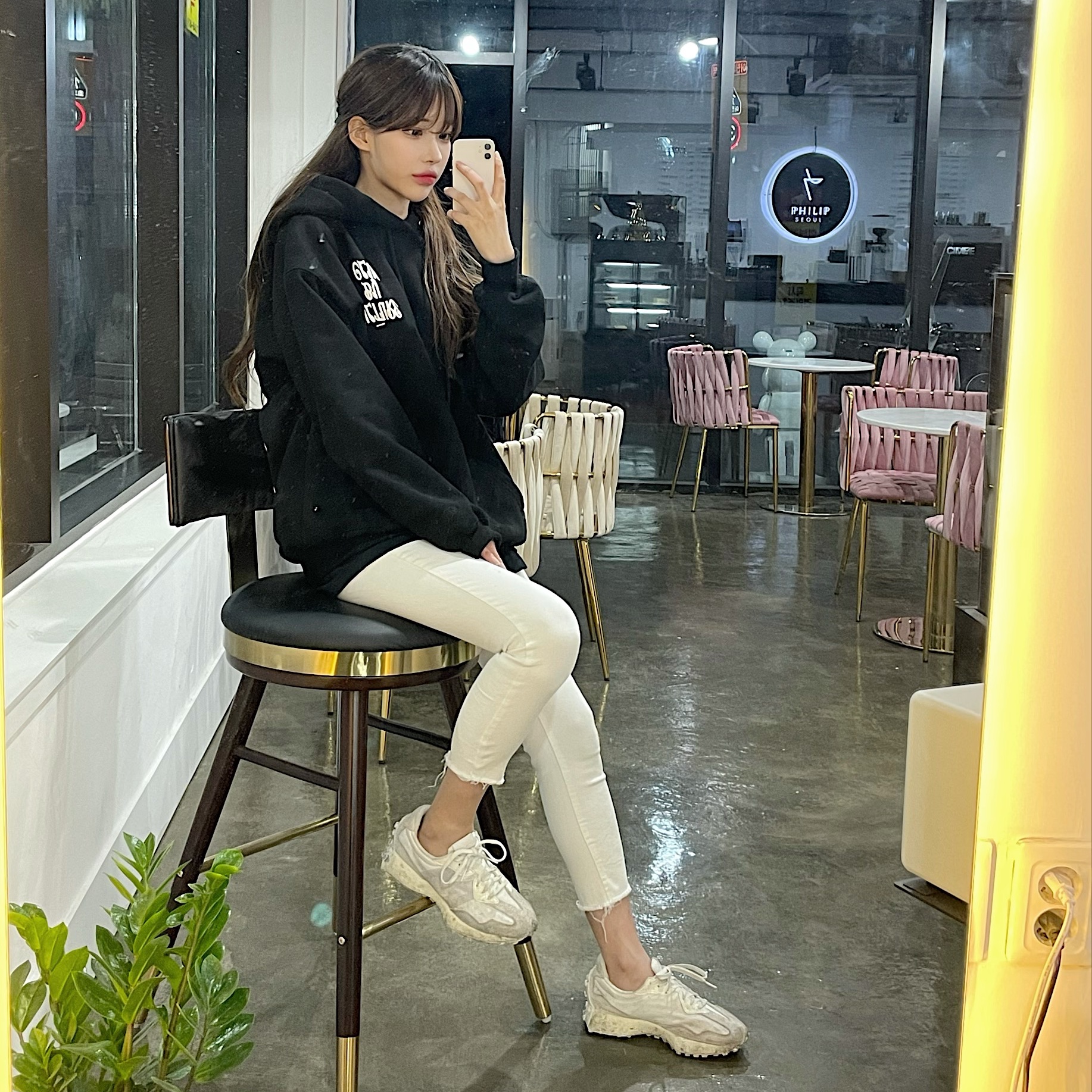 나야나 (@btbbx) 님의 게시물 | KREAM