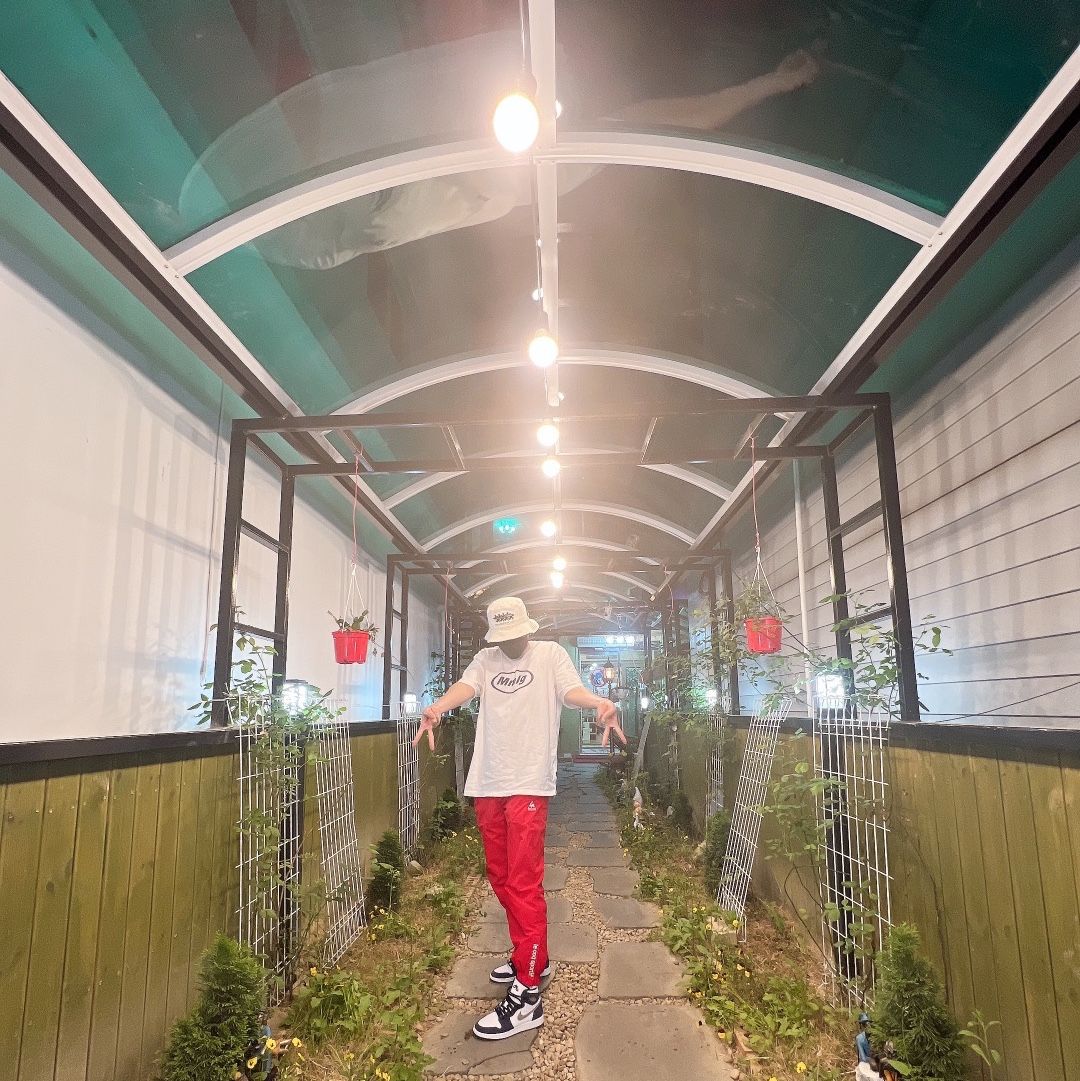 우니 (@woon_91) 님의 게시물 | KREAM