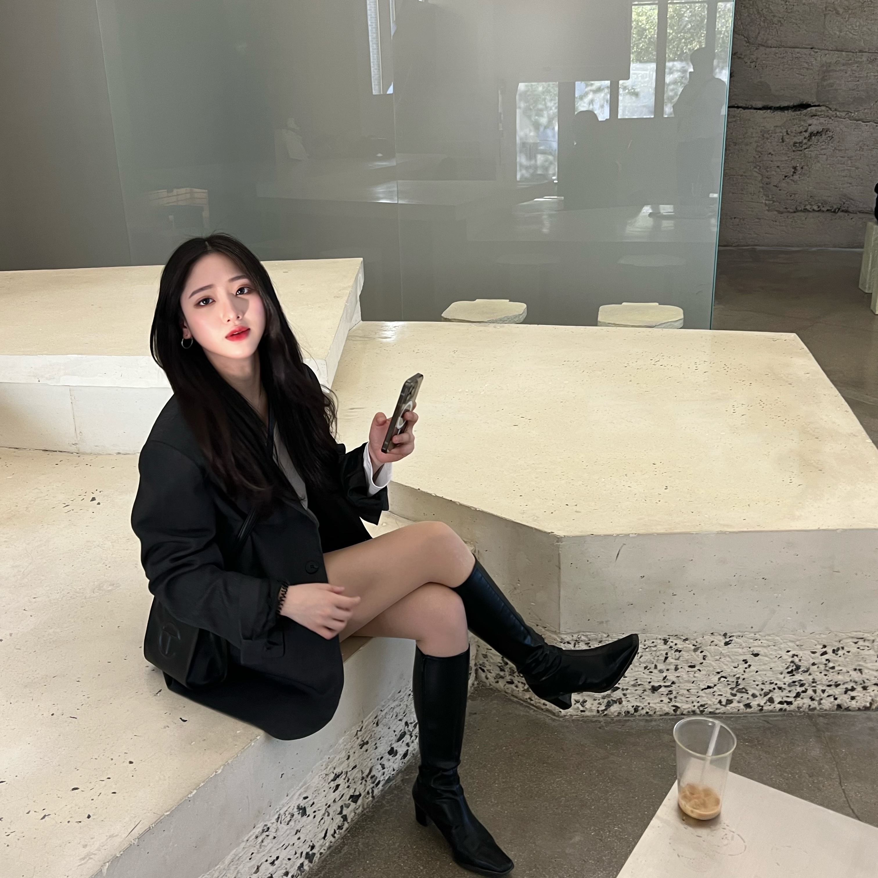 (@owlhuii) 님의 게시물 | KREAM