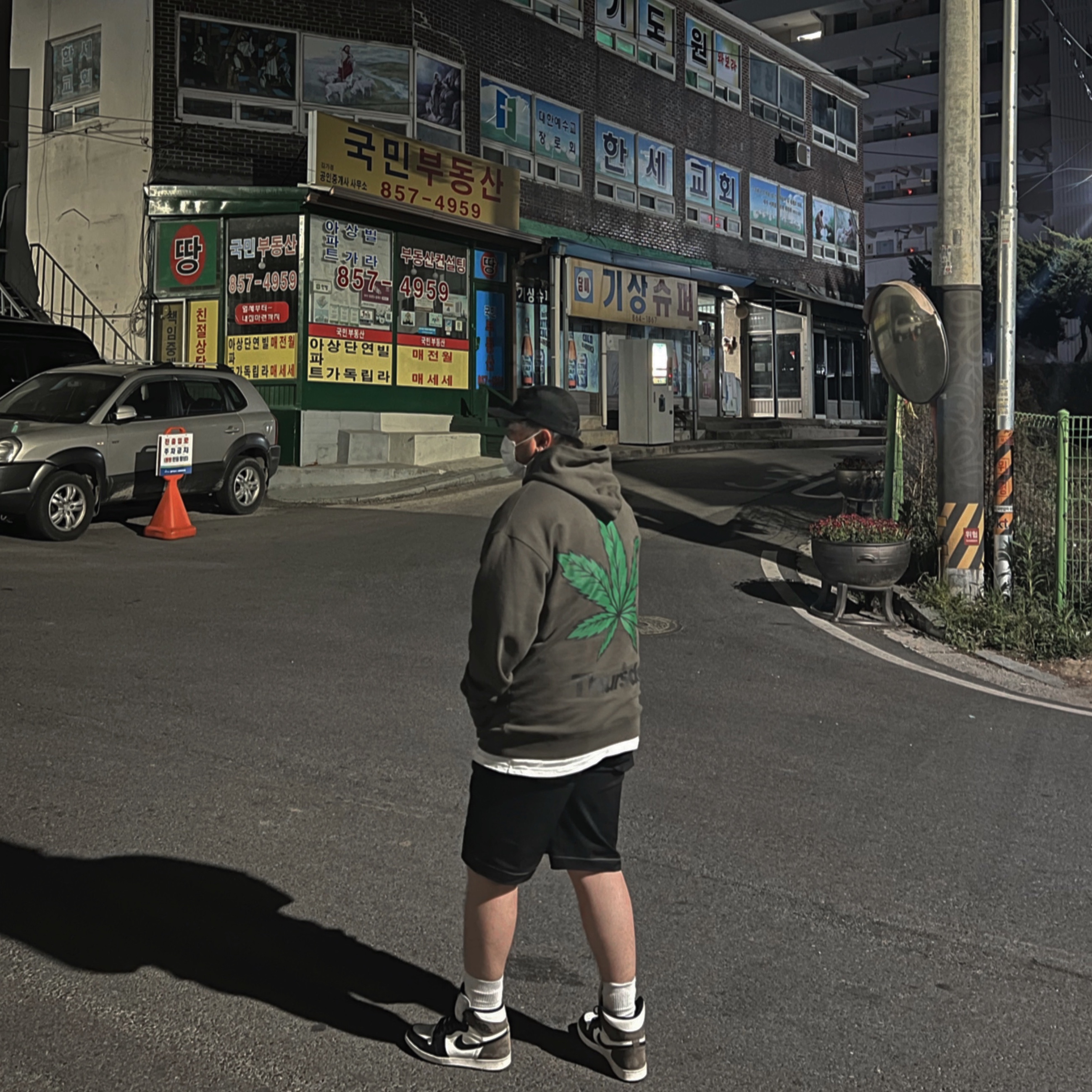 현일 (@illusian3) 님의 게시물 | KREAM